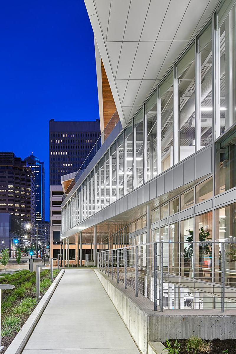 McCownGordon Construction Headquarters by Helix Architecture + Design ...