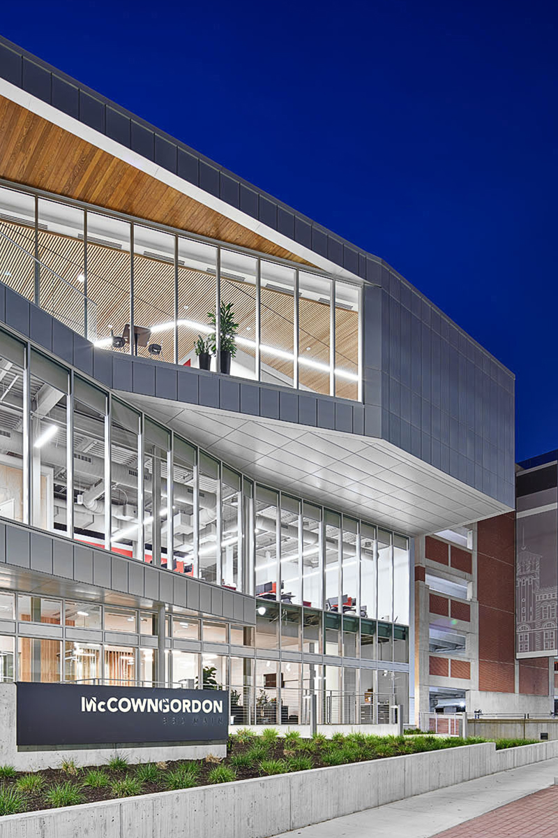 McCownGordon Construction Headquarters by Helix Architecture + Design ...