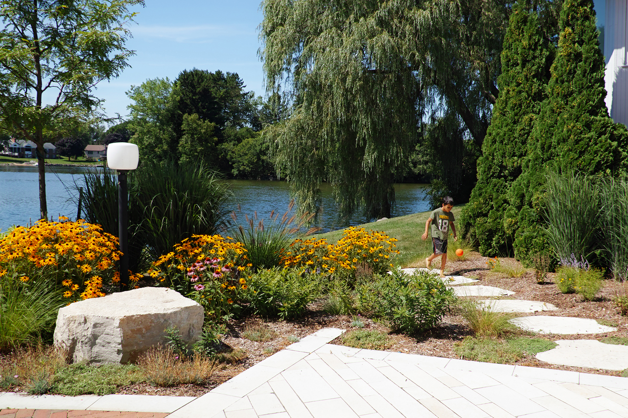 Lakeside Landscape by Dameron Architecture - Architizer