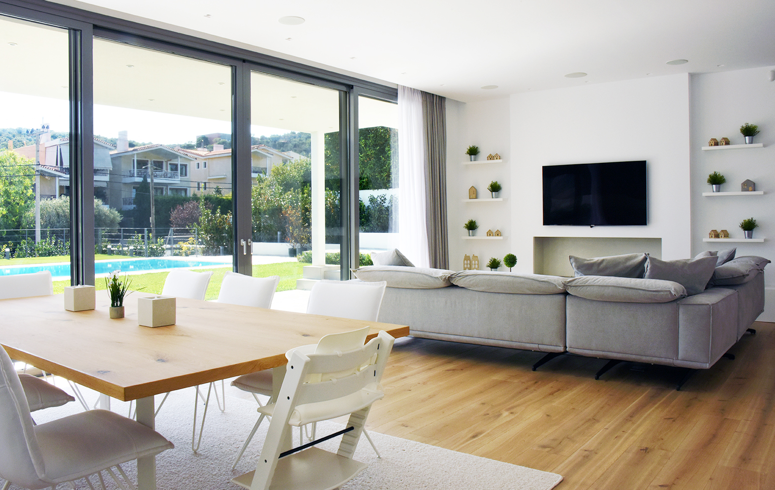 Three-Storey Residence in Vari by Stefanos Vasdekis & Architects ...
