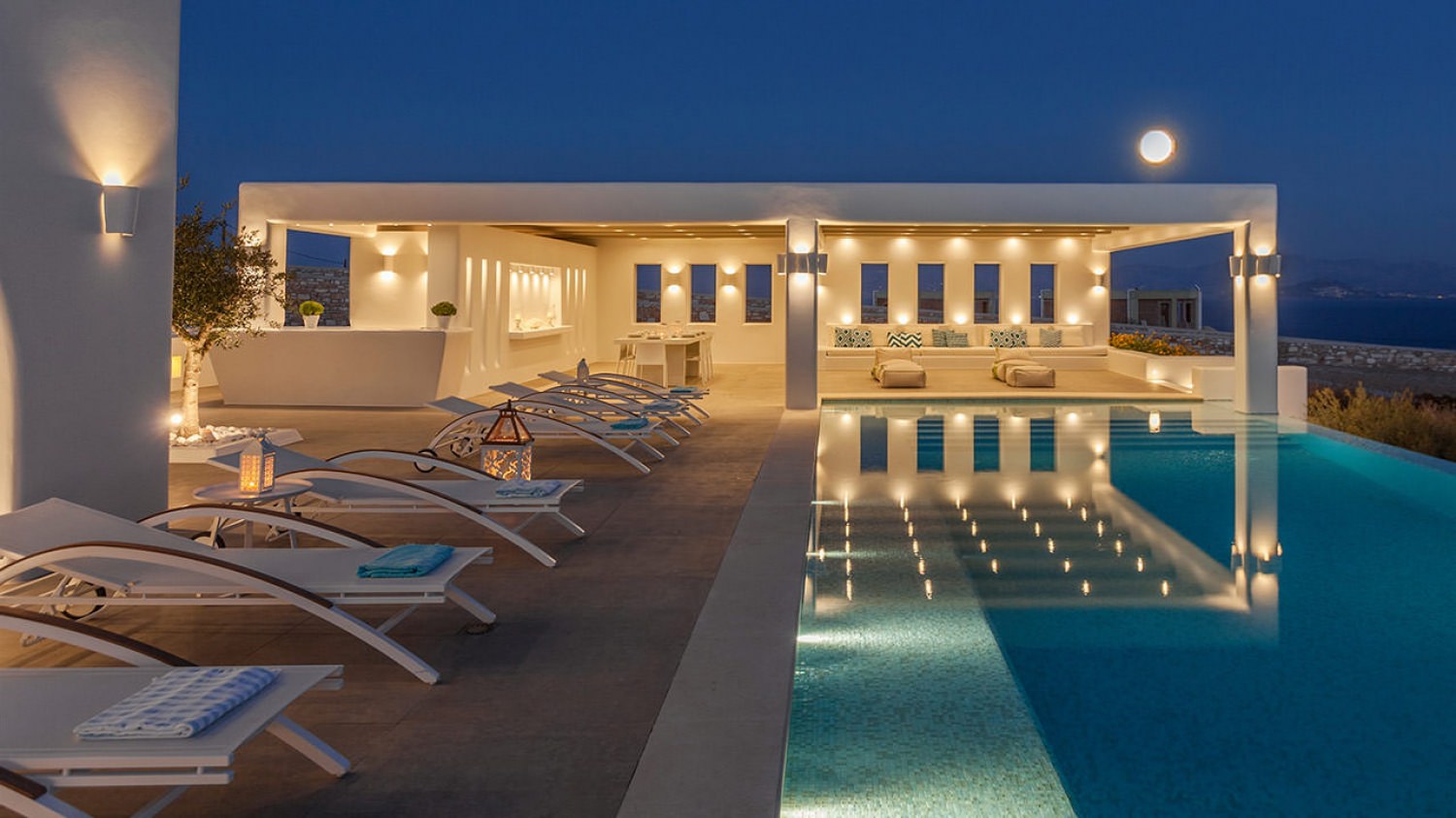 MIA I - Two storey residence in Paros by Stefanos Vasdekis & Architects ...