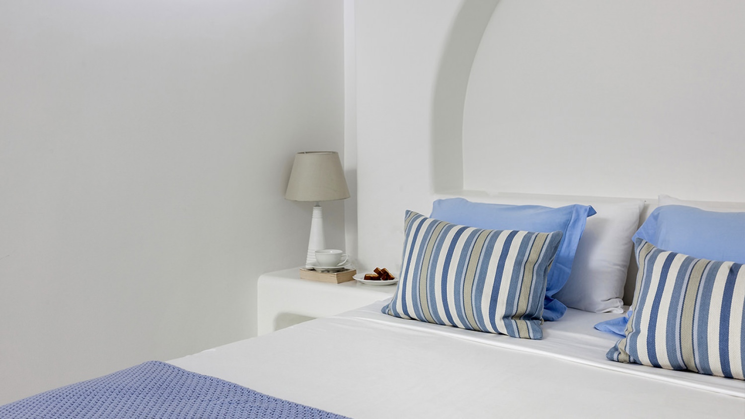 MIA I - Two storey residence in Paros by Stefanos Vasdekis & Architects ...