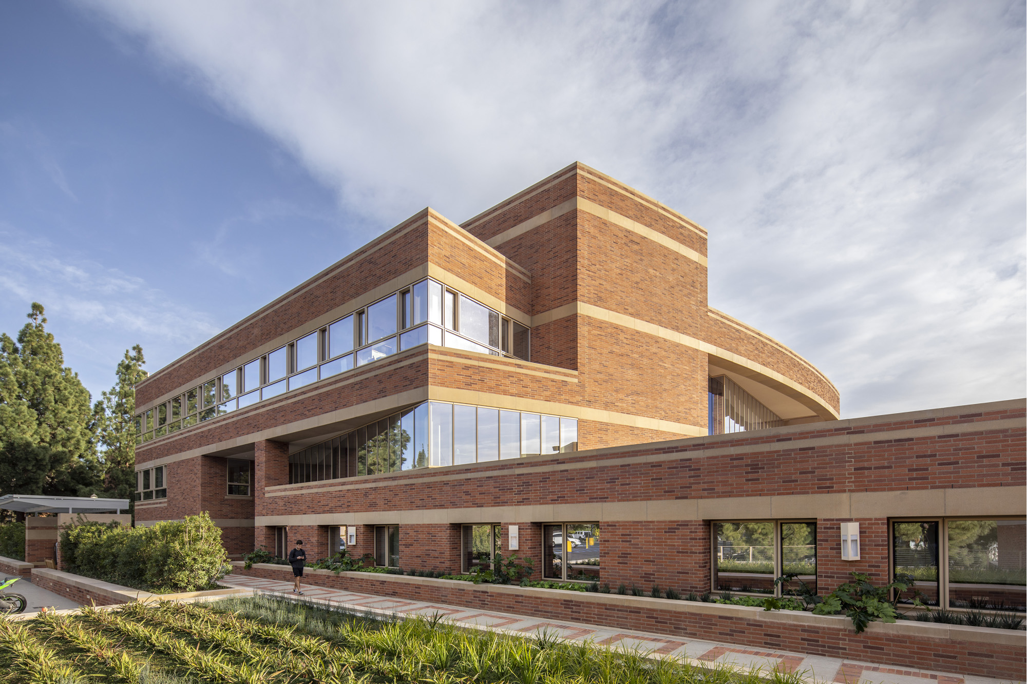 Idea 3151606: Marion Anderson Hall, UCLA Anderson School of Management ...