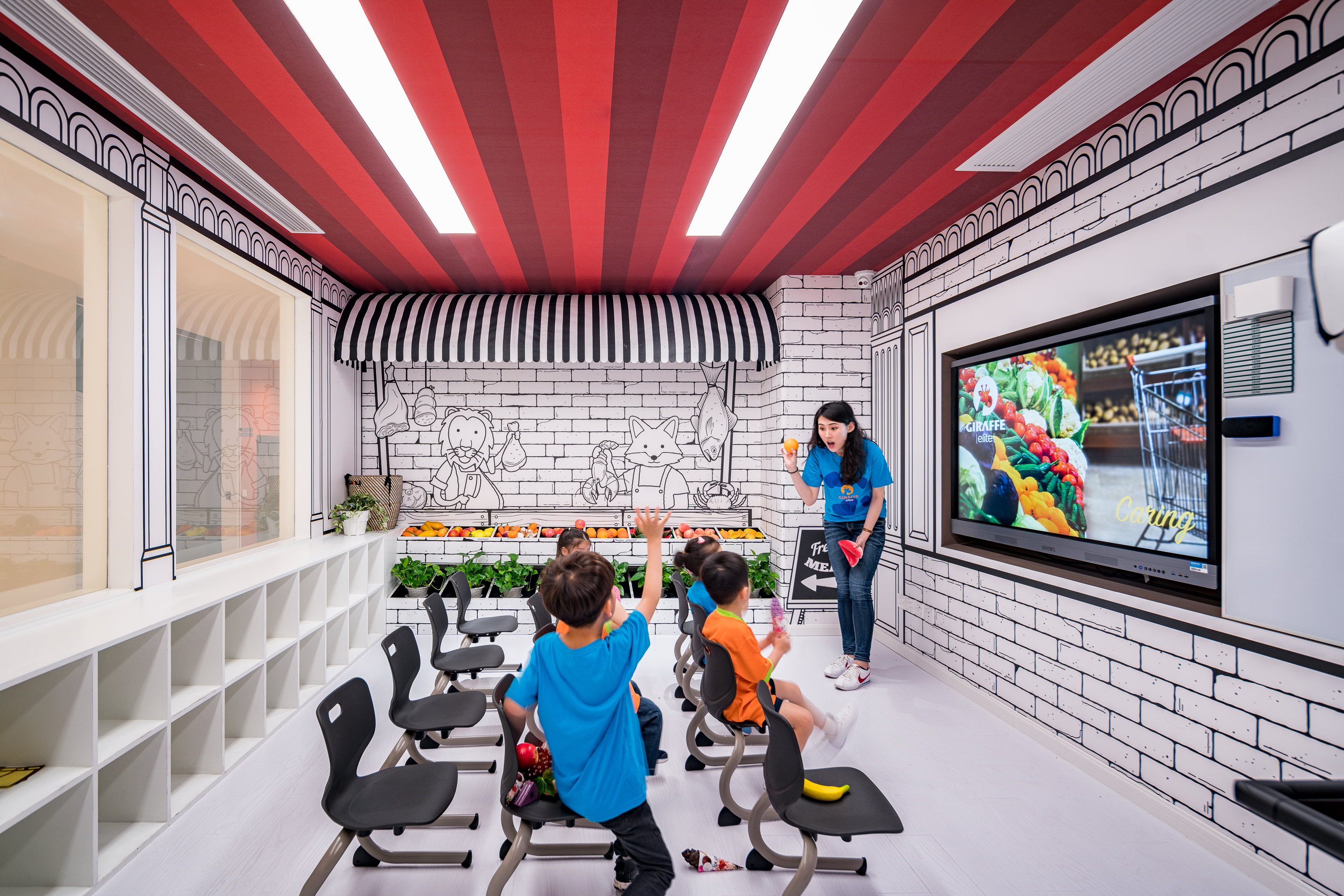 Classroom floating in the air---Space Design for English Giraffe in ...