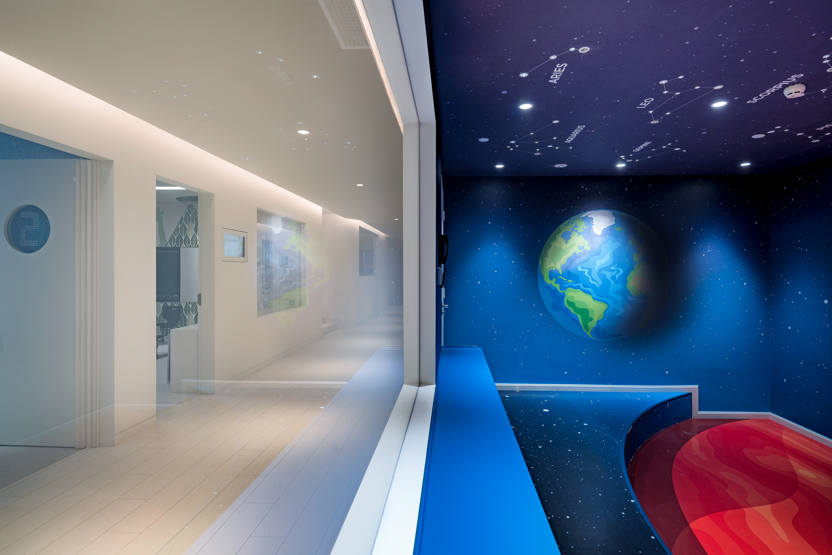 Classroom floating in the air---Space Design for English Giraffe in ...