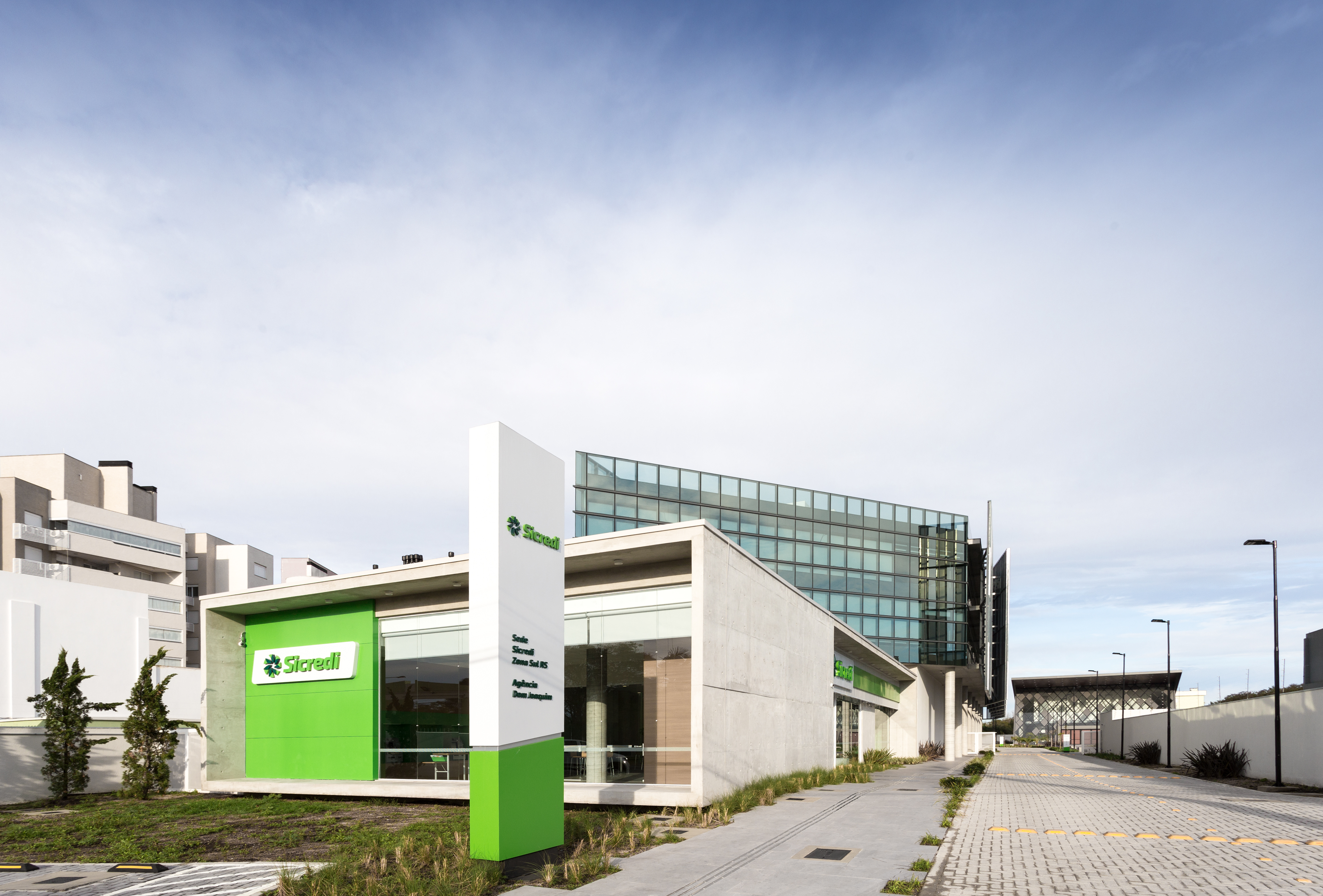 Cooperative Administrative Headquarters by Departamento de Arquitetura ...