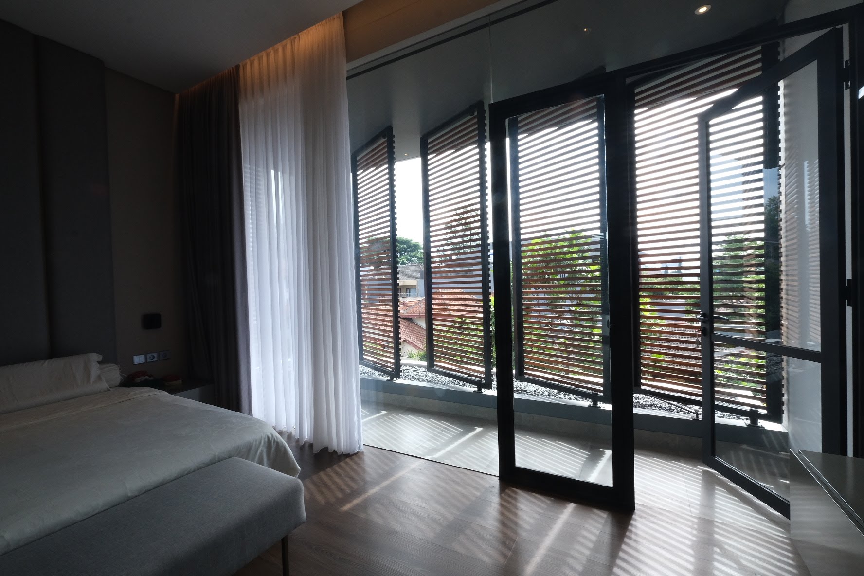 Eric&Hanna House by ninagawa design - Architizer