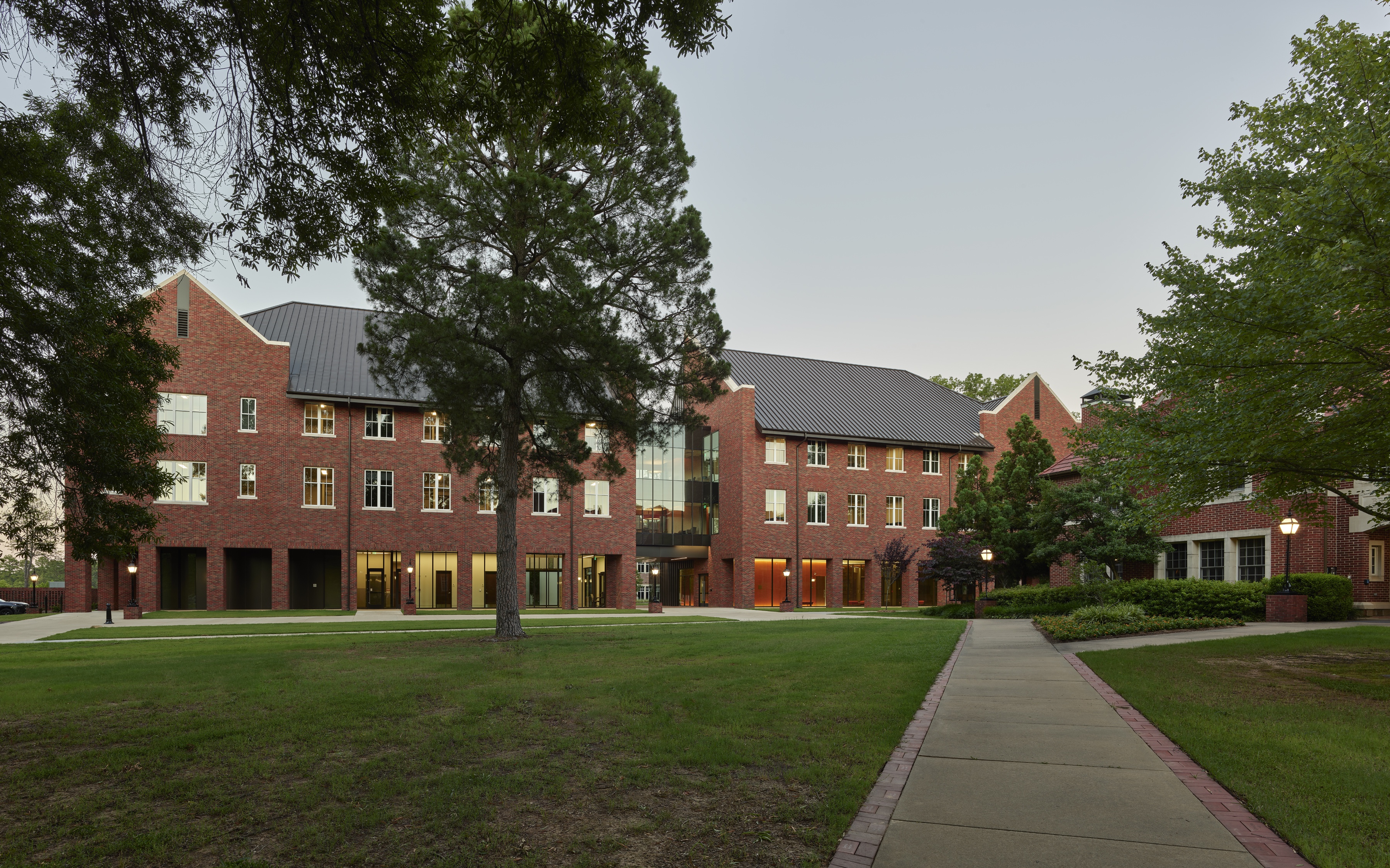 Idea 3169160: Miller Creative Quad by Polk Stanley Wilcox Architects in ...
