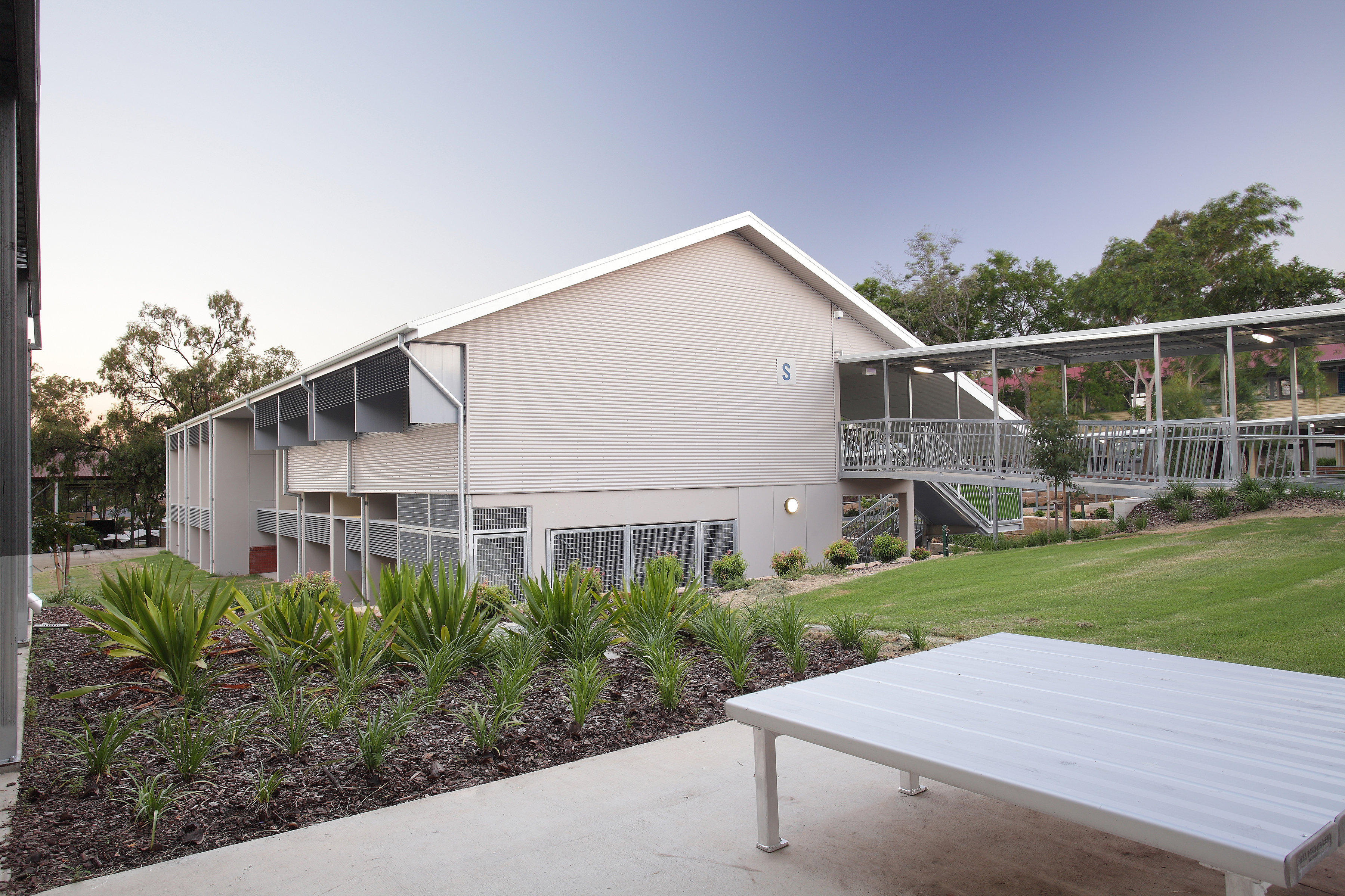 LD SHS Year 7 Block by Elia Architecture - Architizer