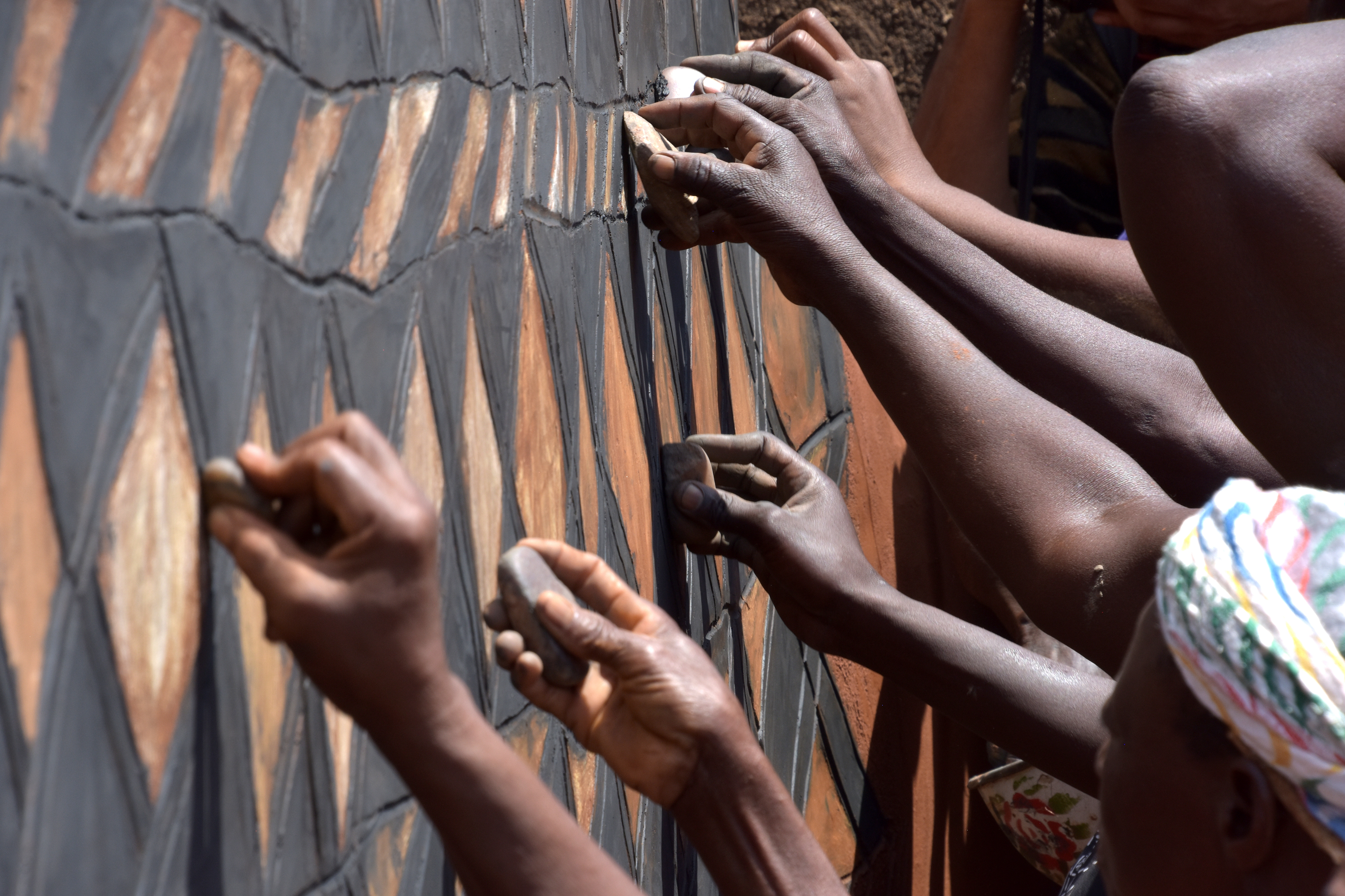 RESTAURATION OF TRADITIONAL PLASTERS IN TANGASSOGO by albert faus ...