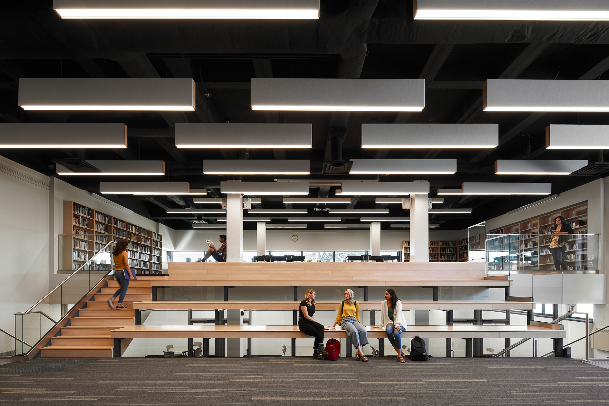 Vincent Massey Collegiate Library / Learning Commons by Amphora ...