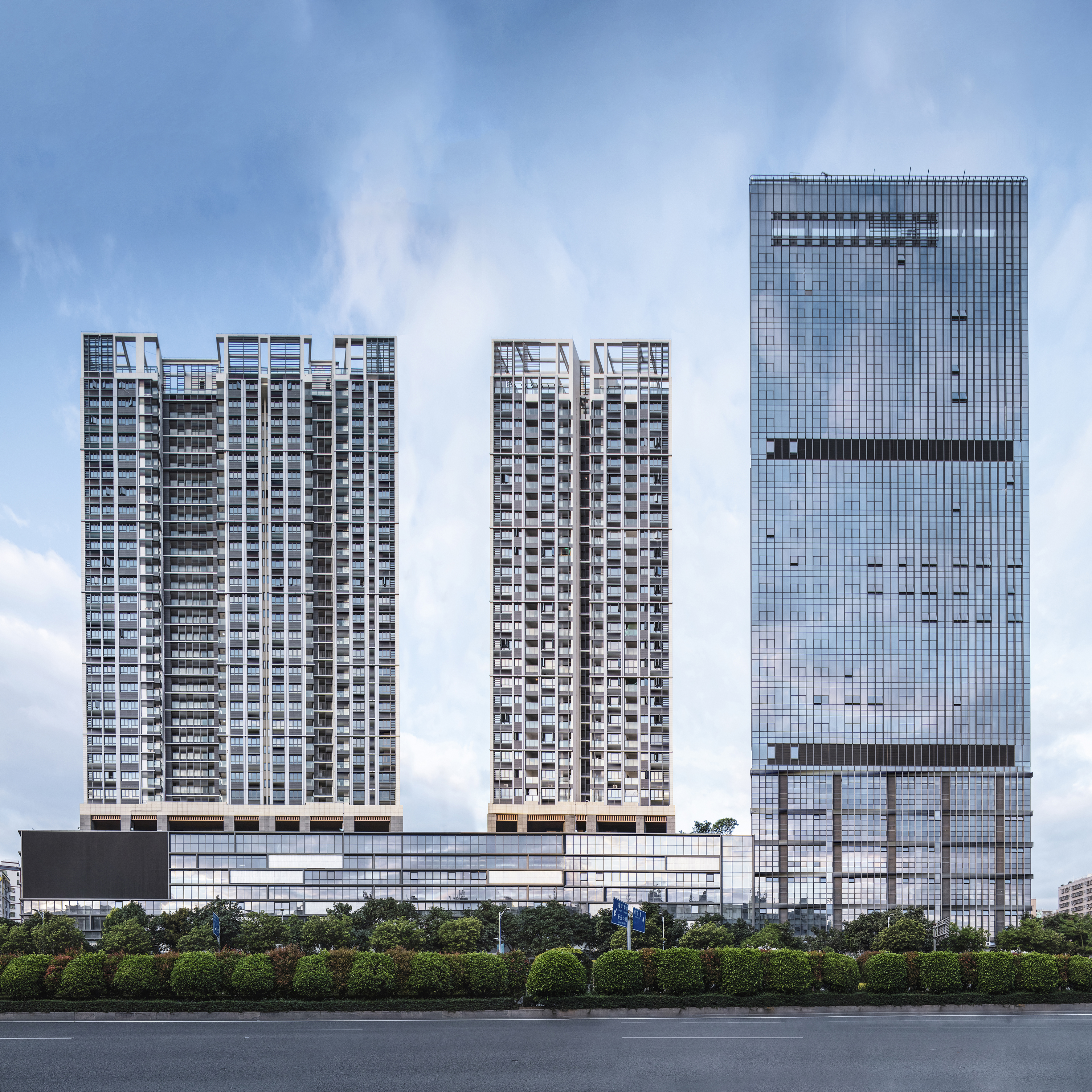 Shenzhen Airport Data Center and Operation & Control Building by ...