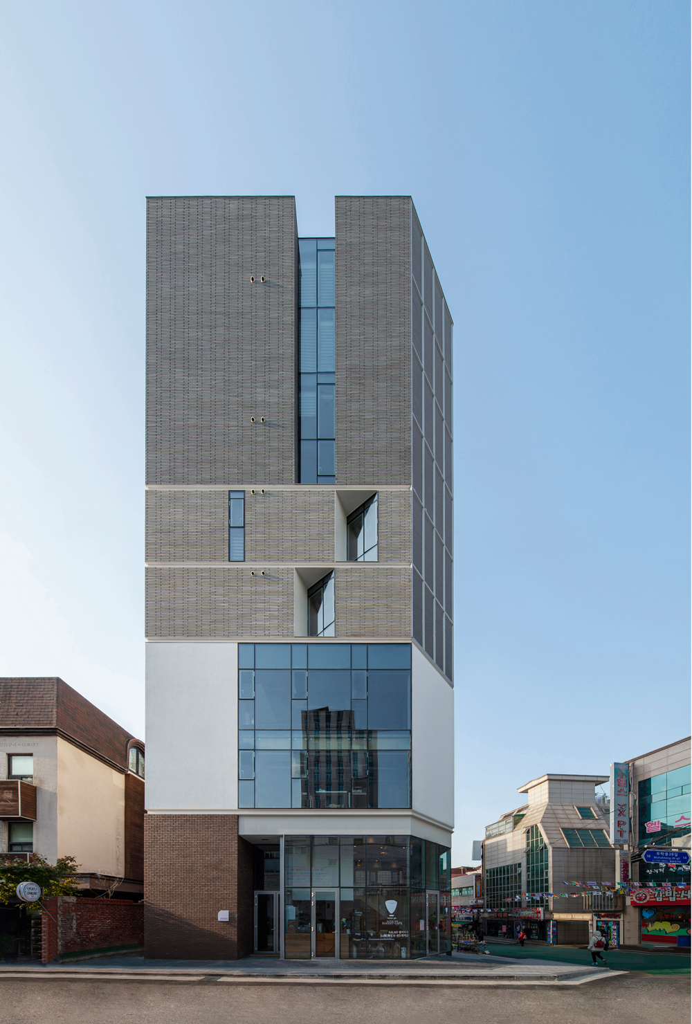 Patema Inverted by L'EAU design Co.,Ltd. - Architizer