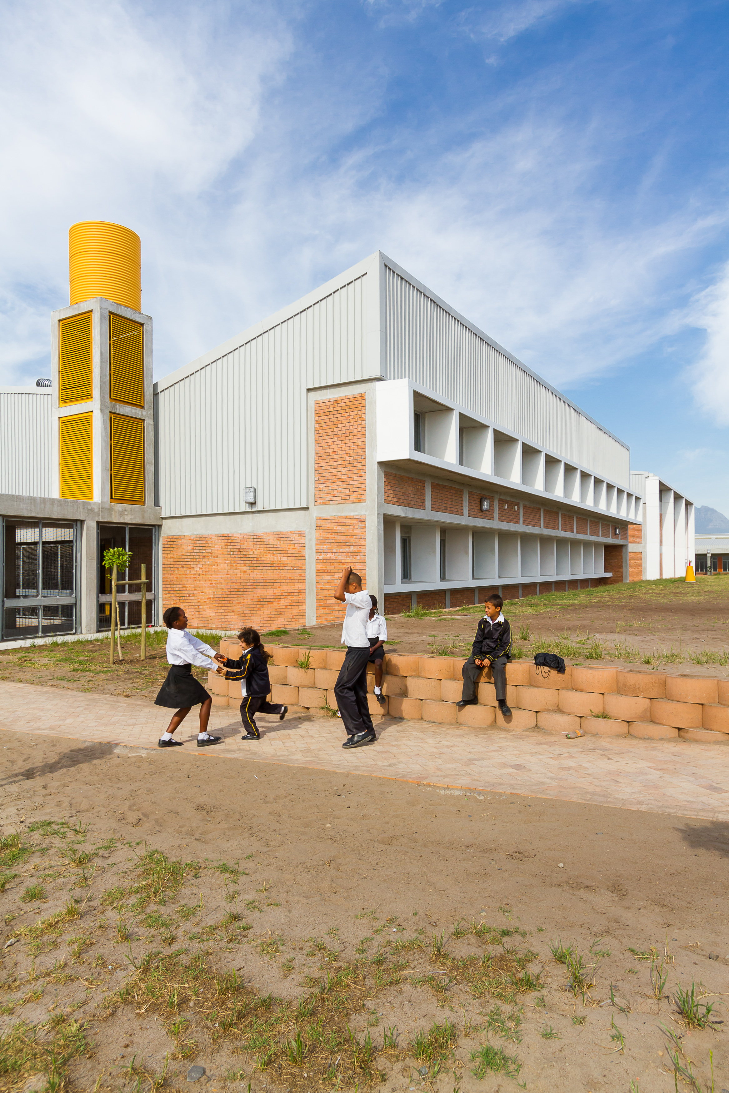Heideveld Primary School by Meyer & Associates Architects, Urban ...