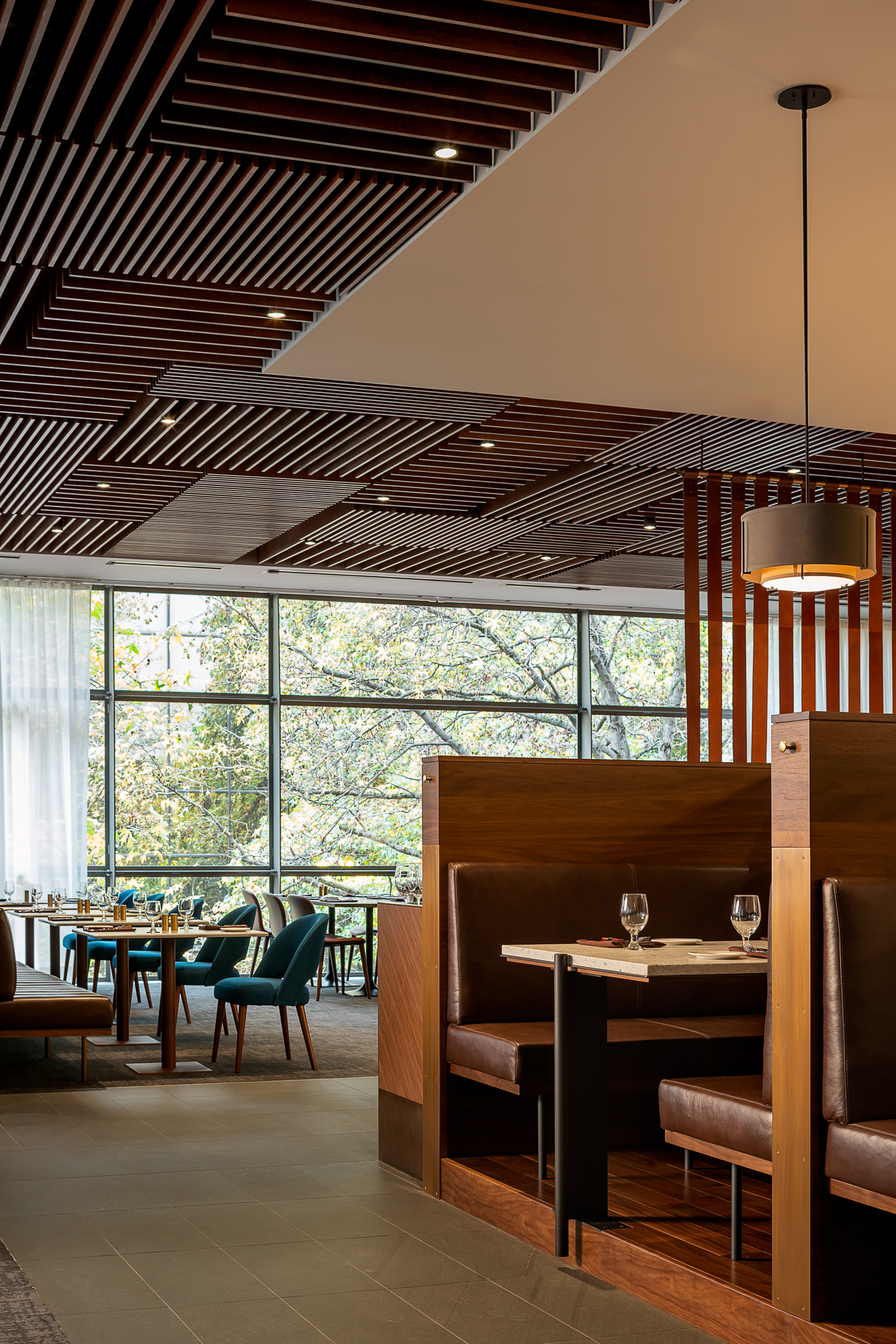 Daniel's Broiler - Downtown Seattle by GRAHAM BABA ARCHITECTS - Architizer