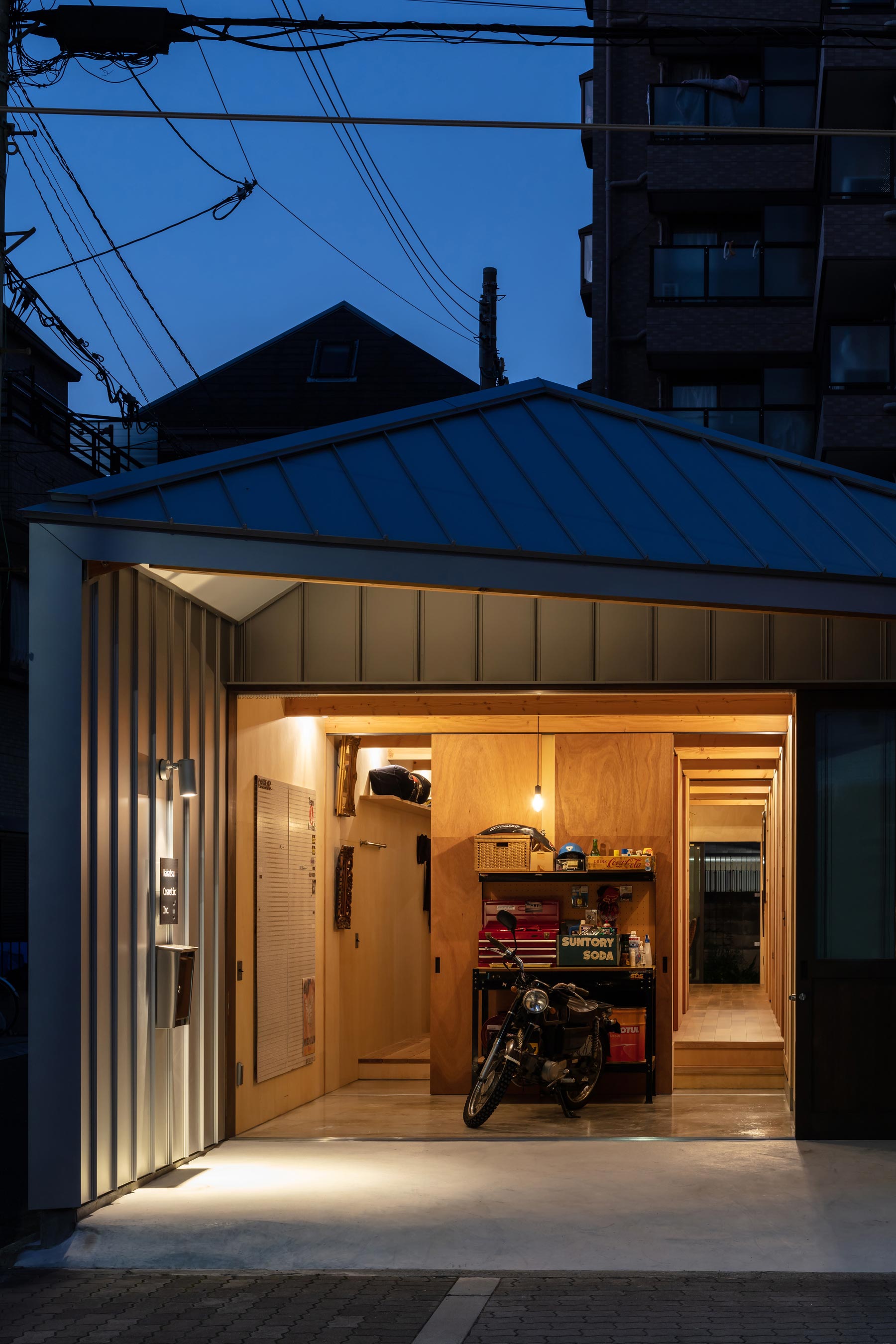 Toolbox House by YYAA | Yoshihiro Yamamoto & Associates, Architects ...