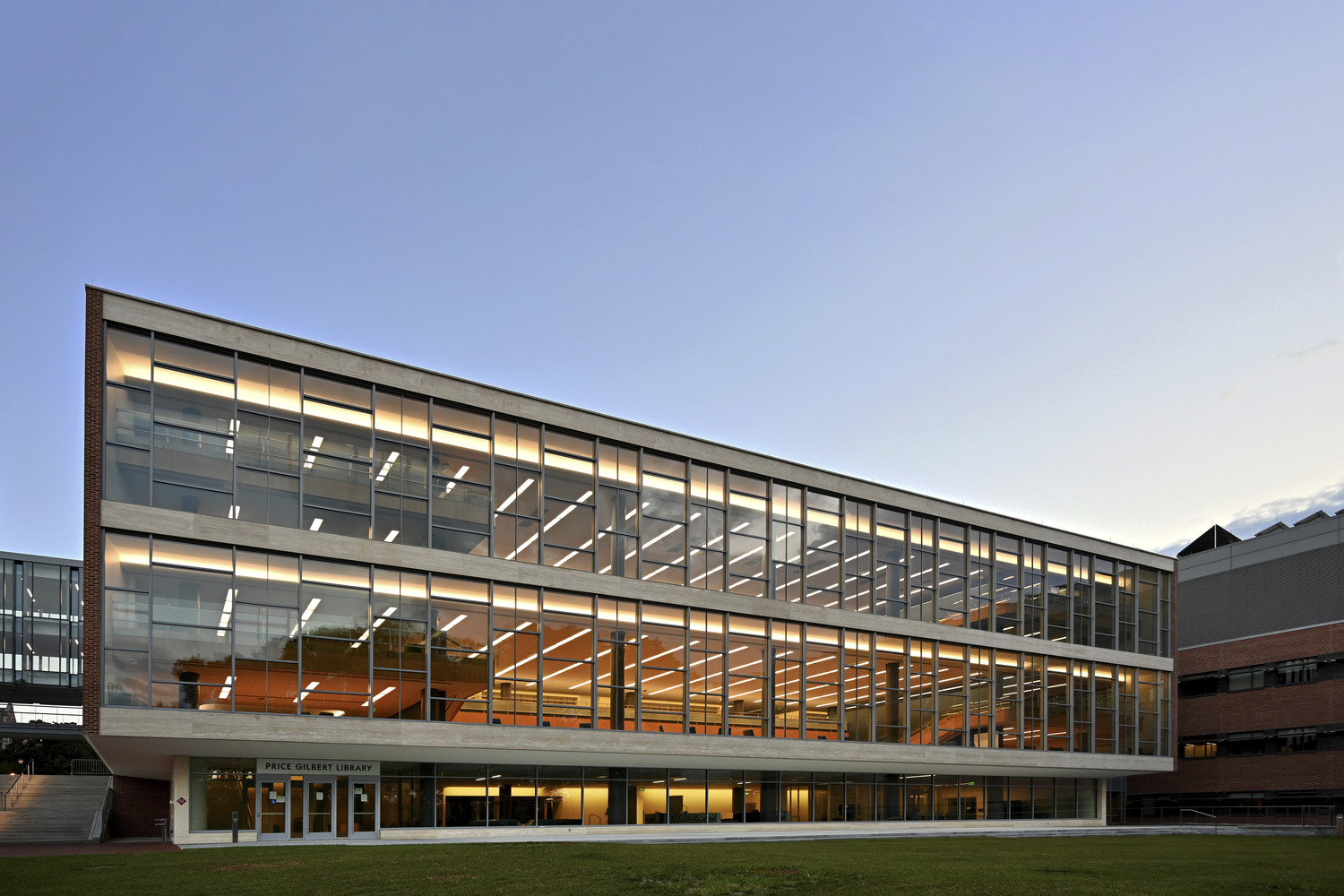 Price Gilbert and Crosland Tower Library Renewal by BNIM - Architizer