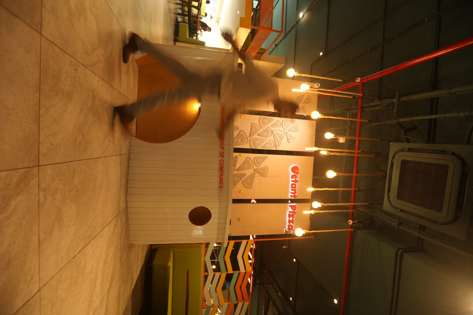 Octant Pizza, Deccan, Pune by Ogling inches design architects - Architizer