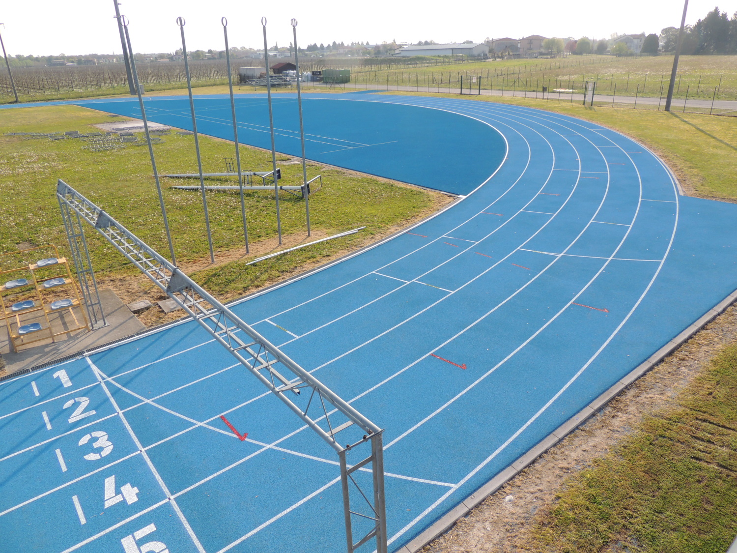 Athletics track makeover by VITTORIO & ASSOCIATI Studio di Architettura ...