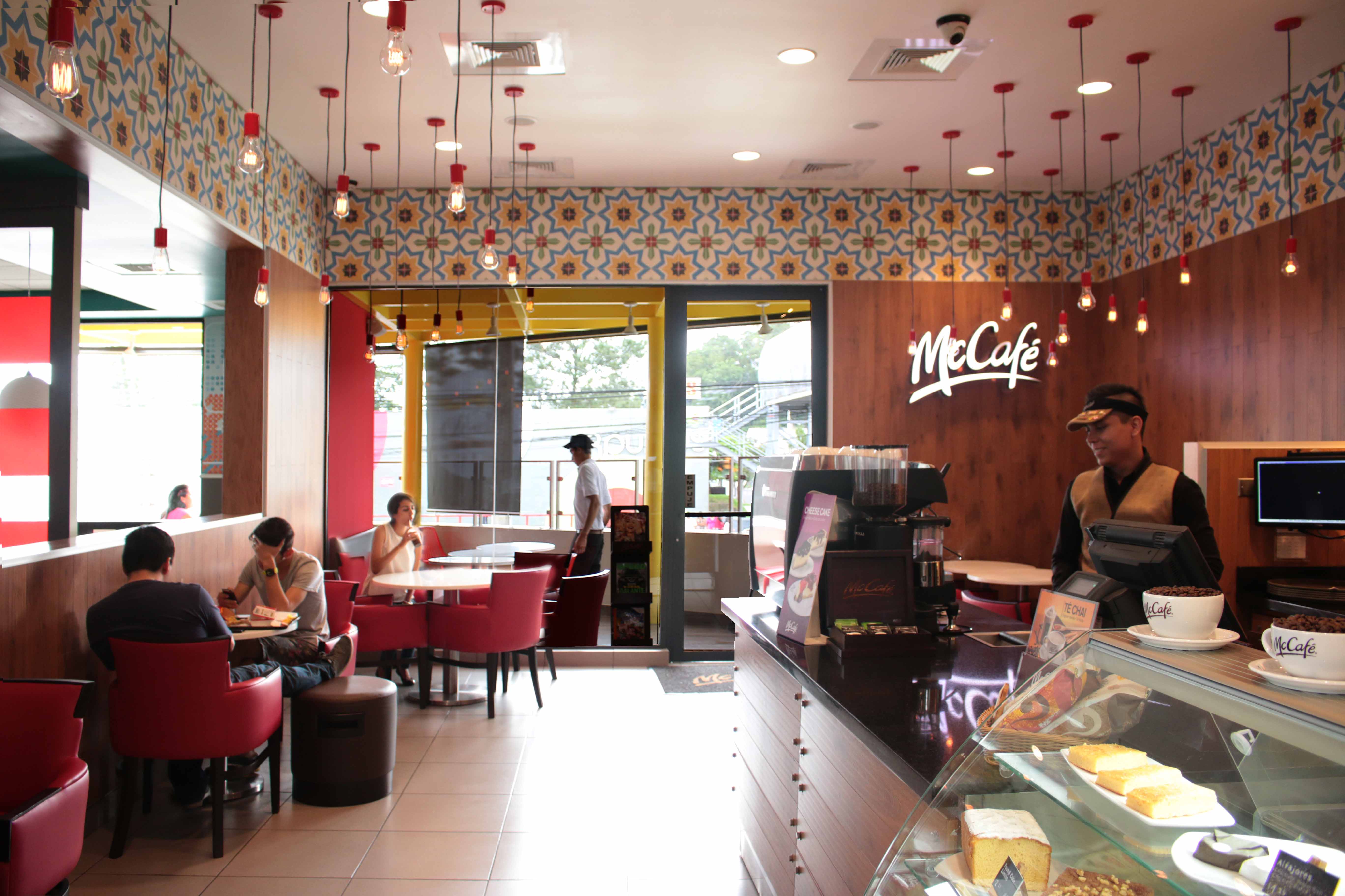 Experiencia McCafé by SOLISCOLOMER - Architizer