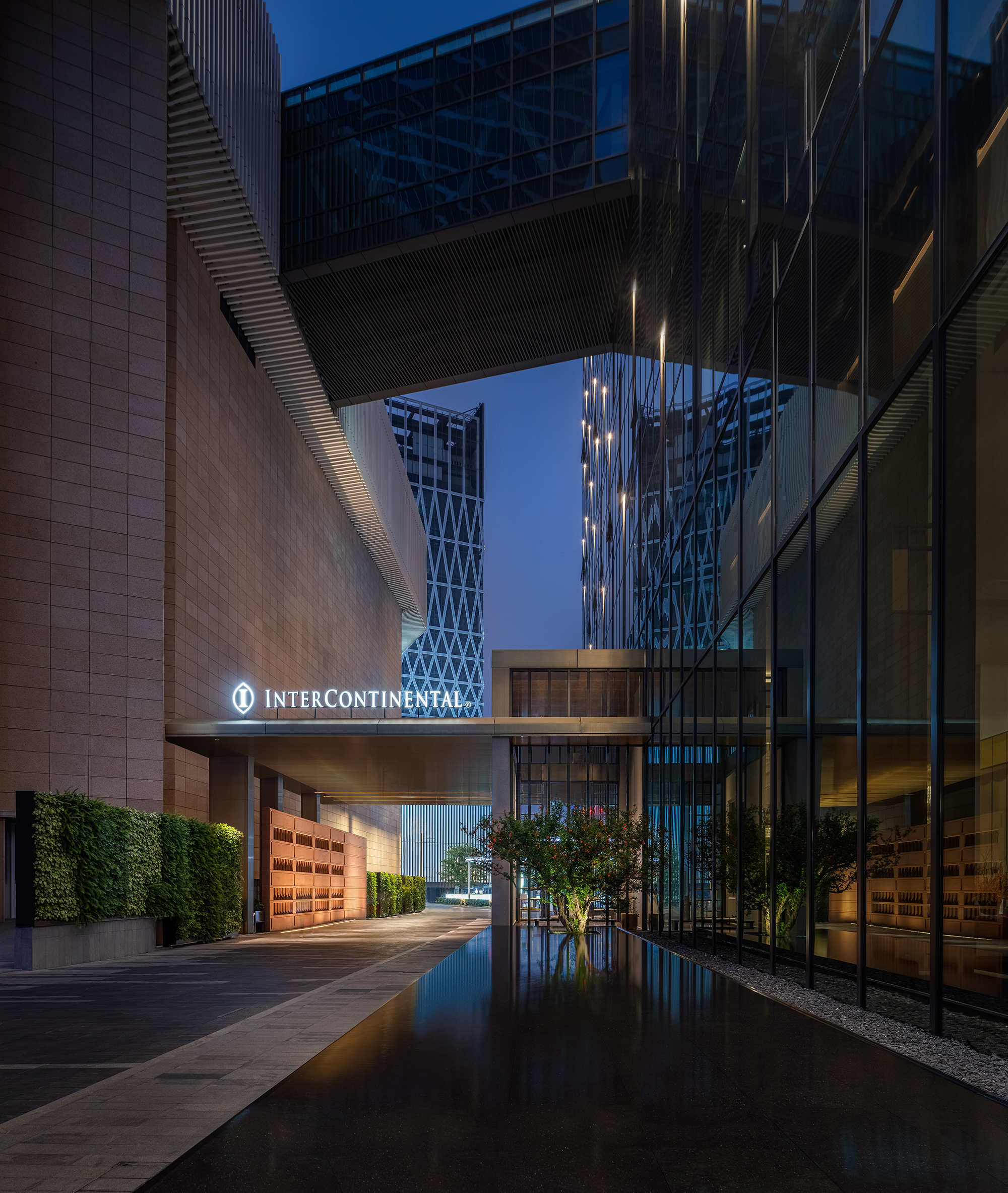 CCD Designed Hotel Resonance Taipei, the First Tapestry Collection ...