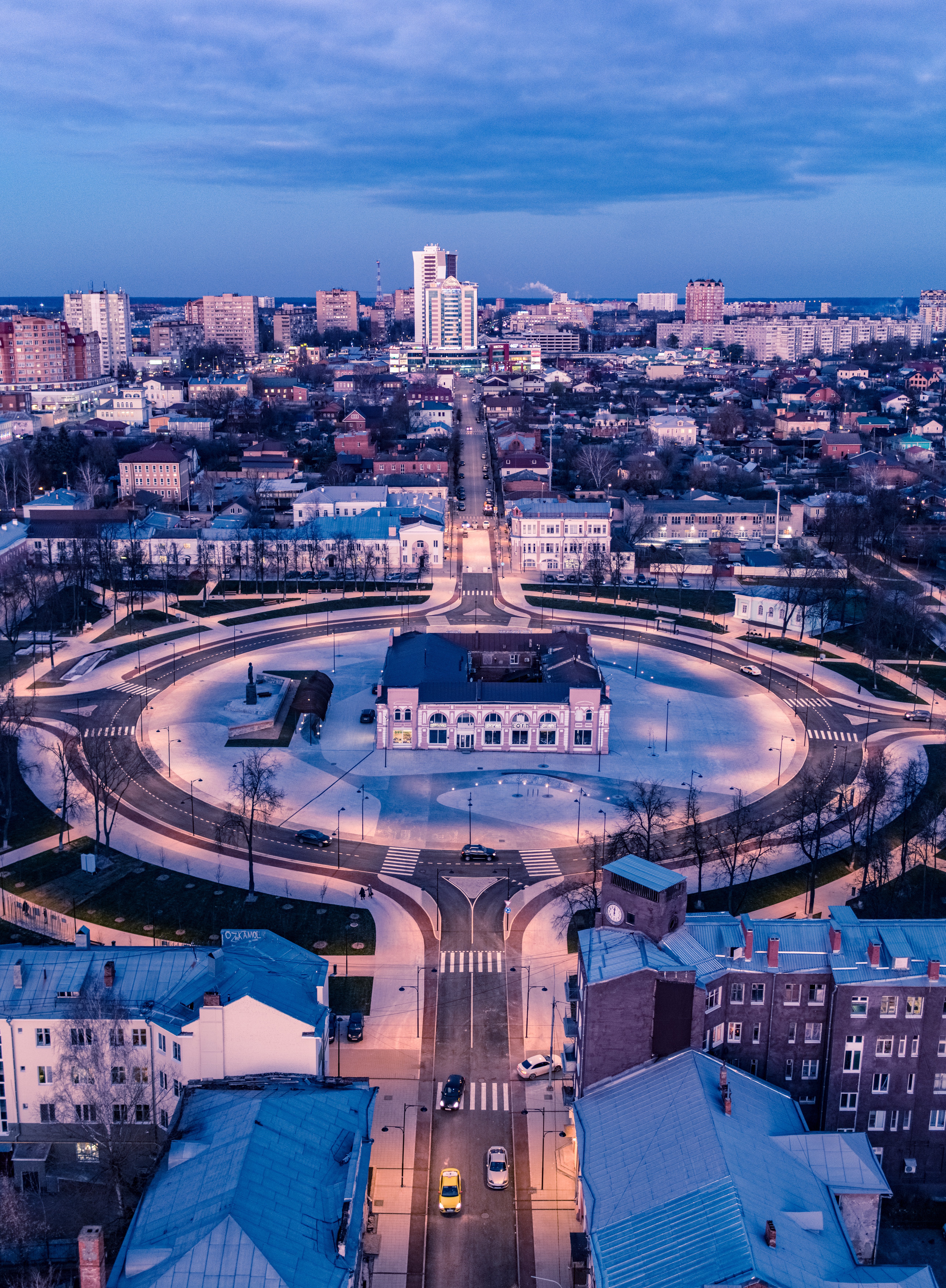The renovation of the city-center of Serpukhov and Lenin Square by ...