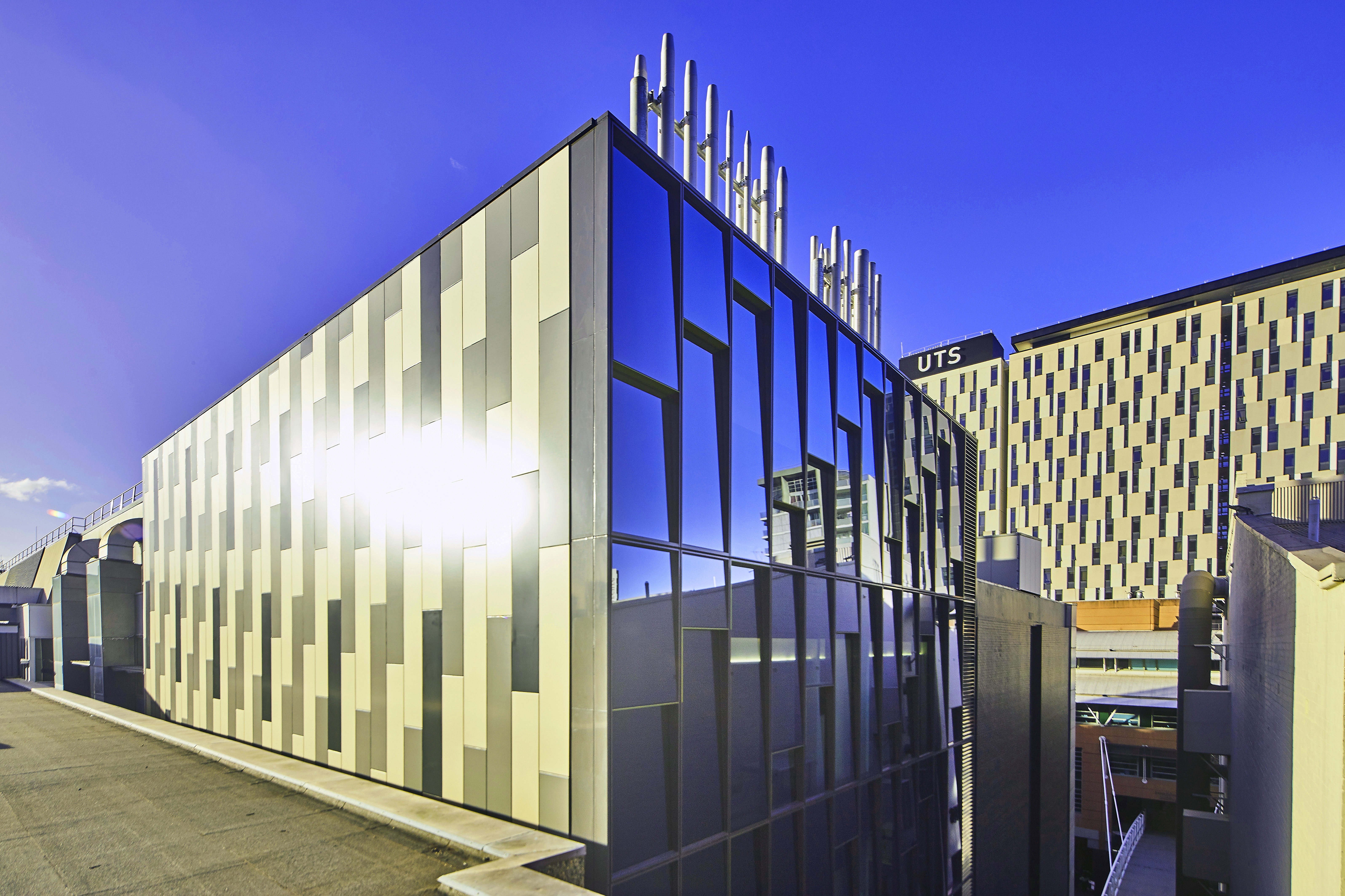 University of Technology Sydney New Science Research Facility by H2o ...