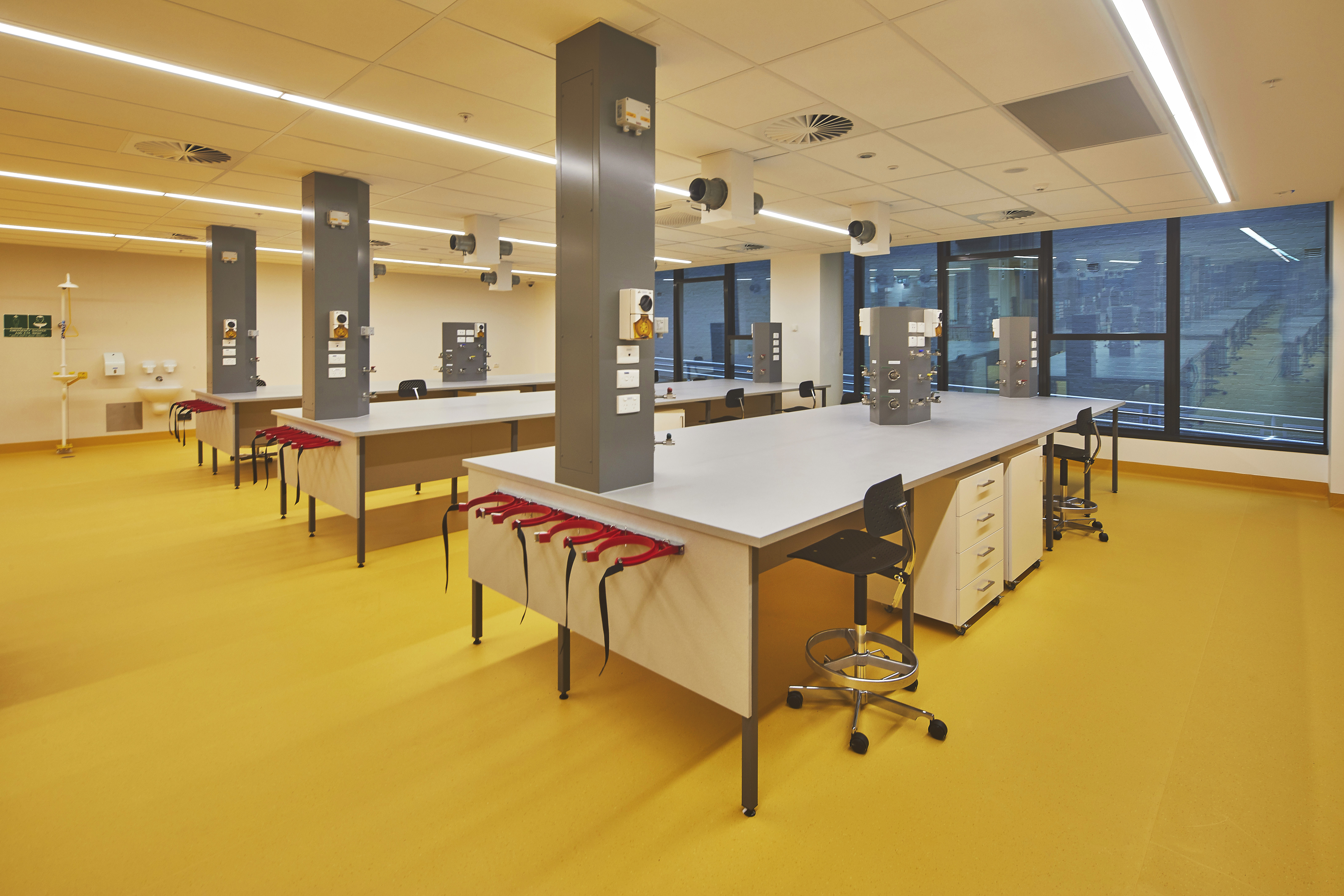 University of Technology Sydney New Science Research Facility by H2o ...