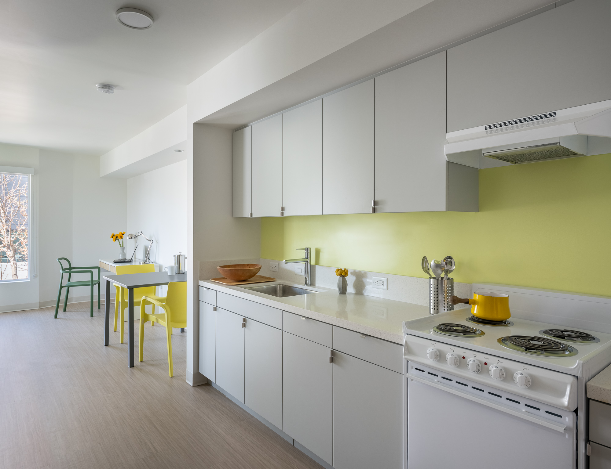 Idea 3281244: Flor 401 Lofts by Koning Eizenberg Architecture in Los ...