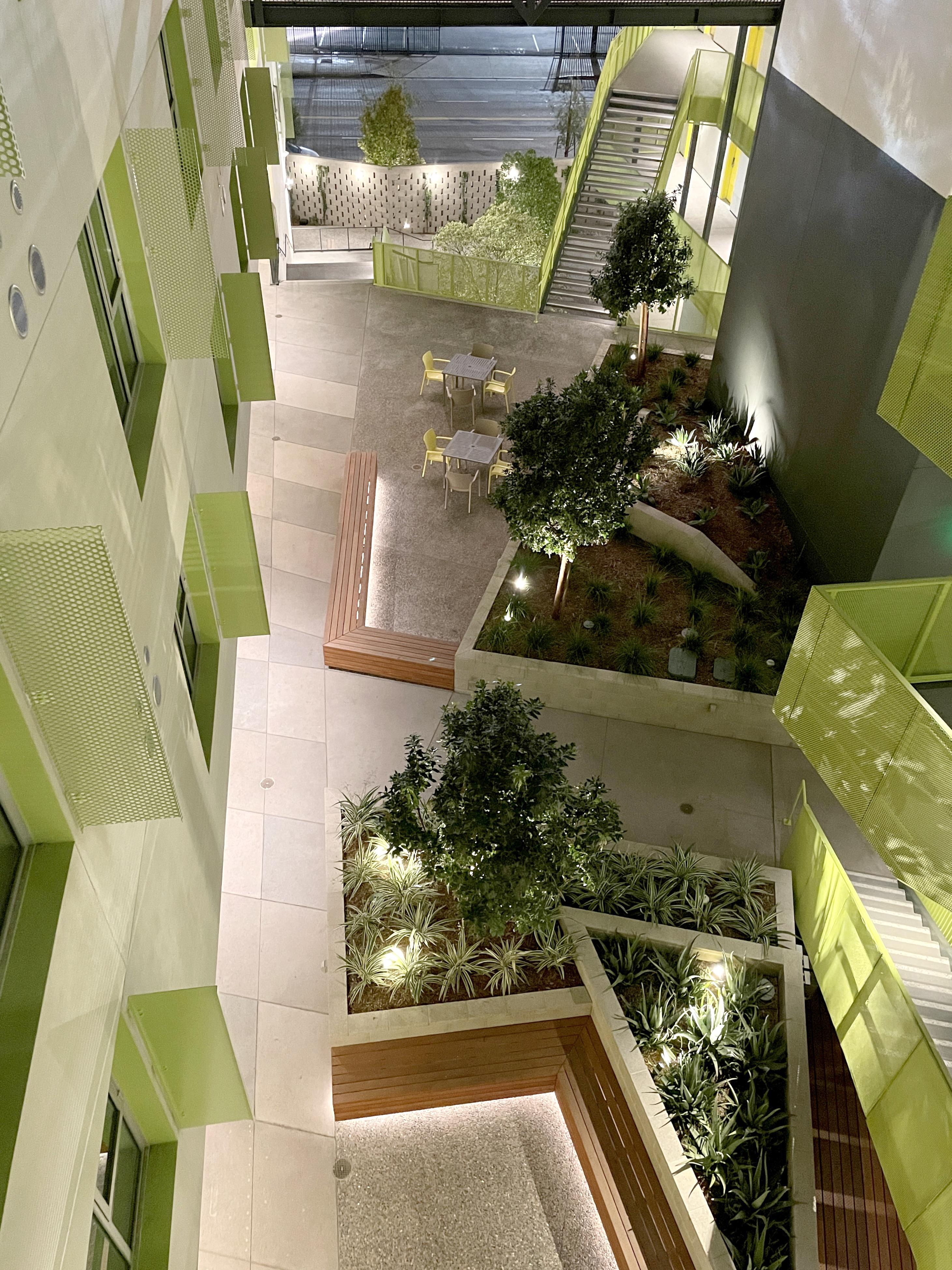 Flor 401 Lofts by Koning Eizenberg Architecture - Architizer
