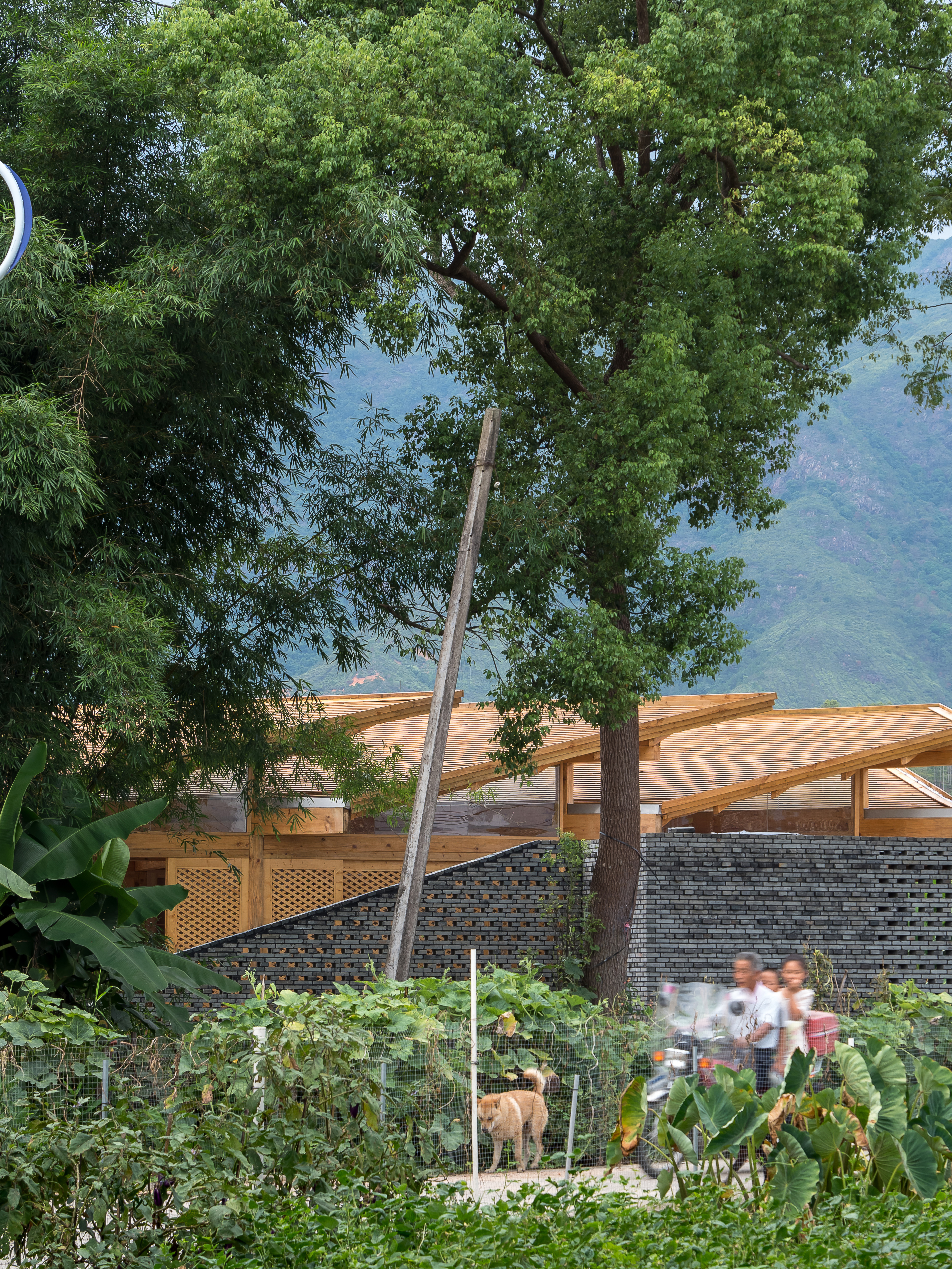 Fachang village cultural activity center by DONGXIYING STUDIO@CCDI ...