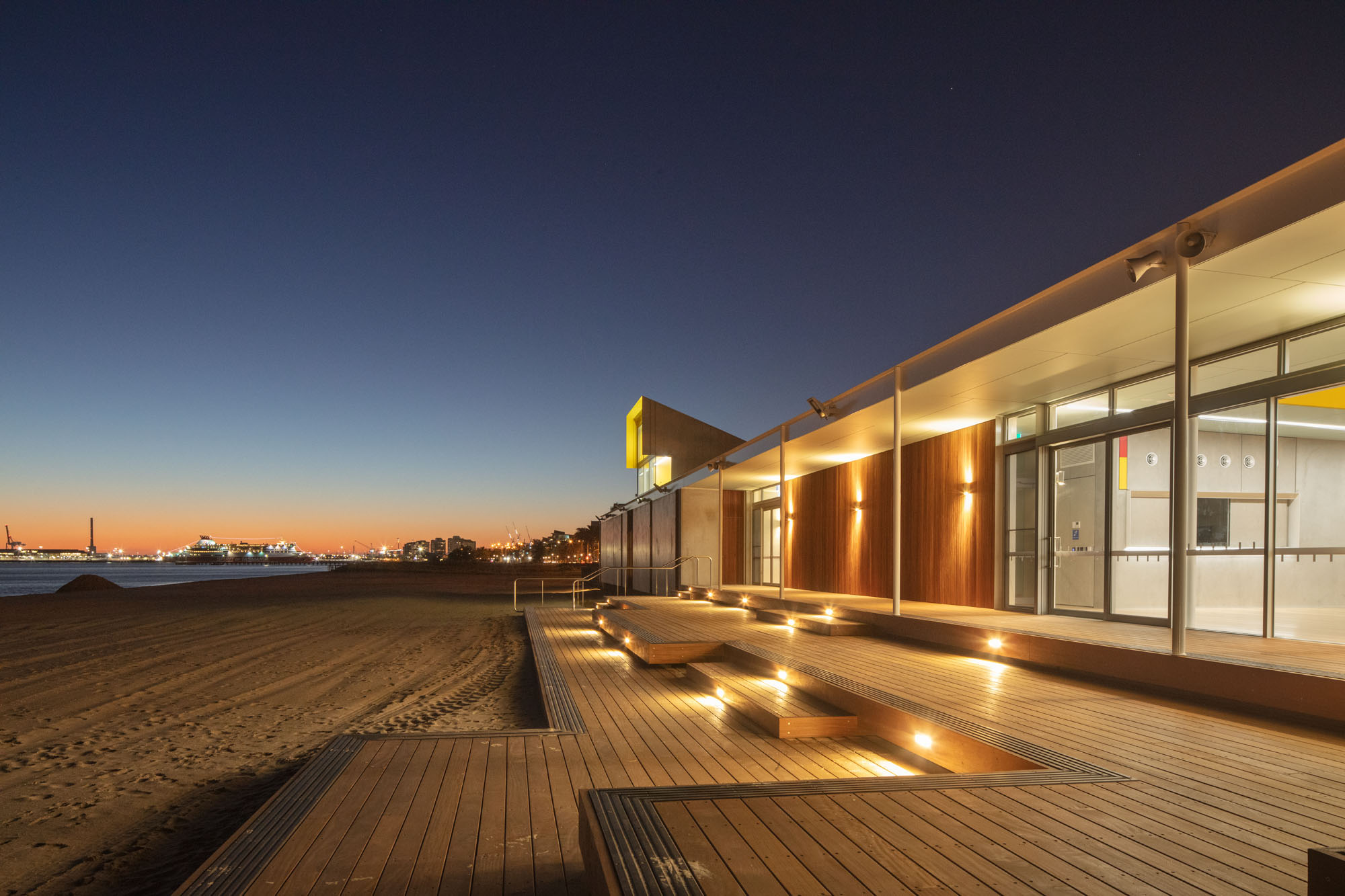 South Melbourne Life Saving Club by Jackson Clements Burrows - Architizer