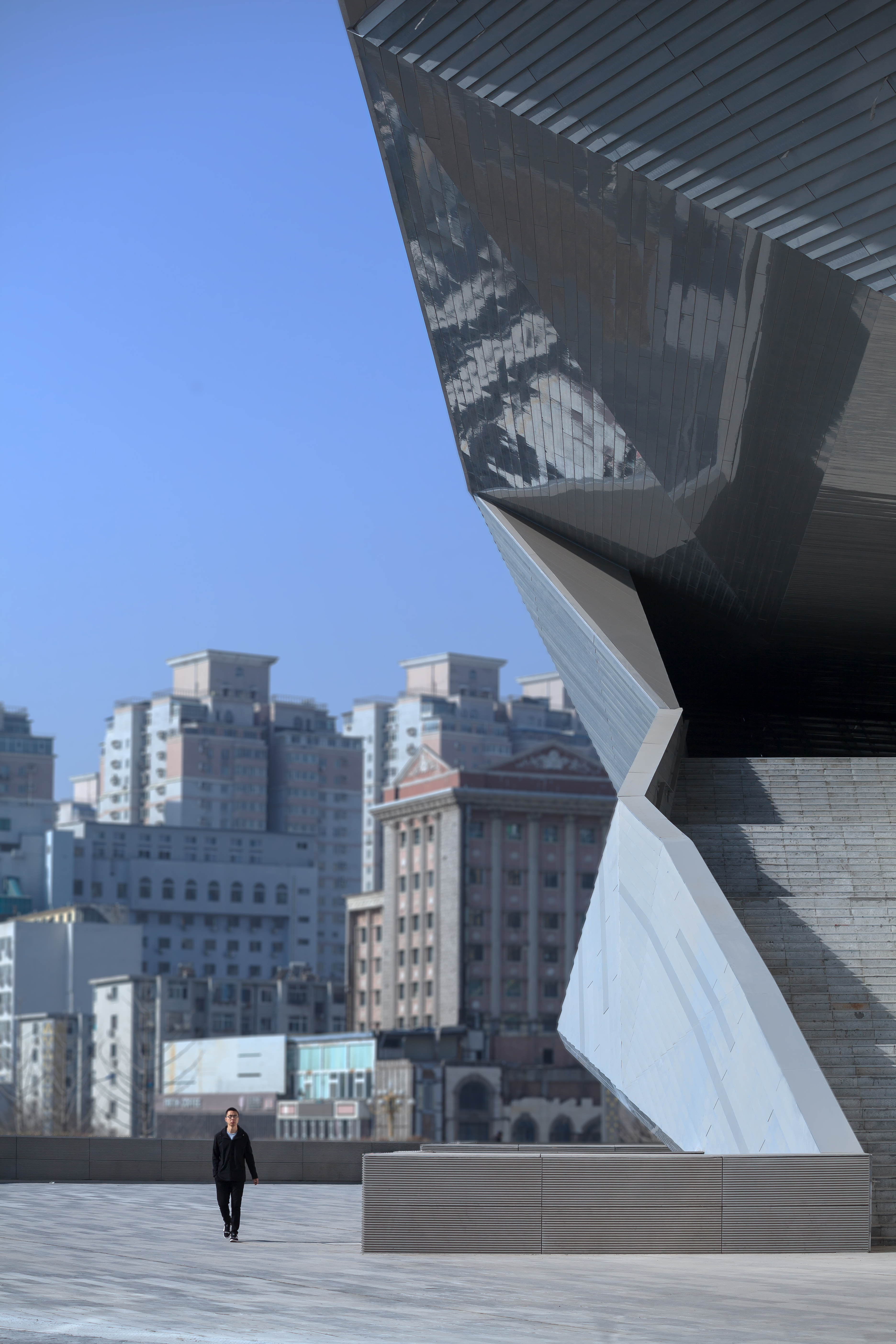 Taiyuan Binhe Sports Center Renovation by China Architecture Design ...