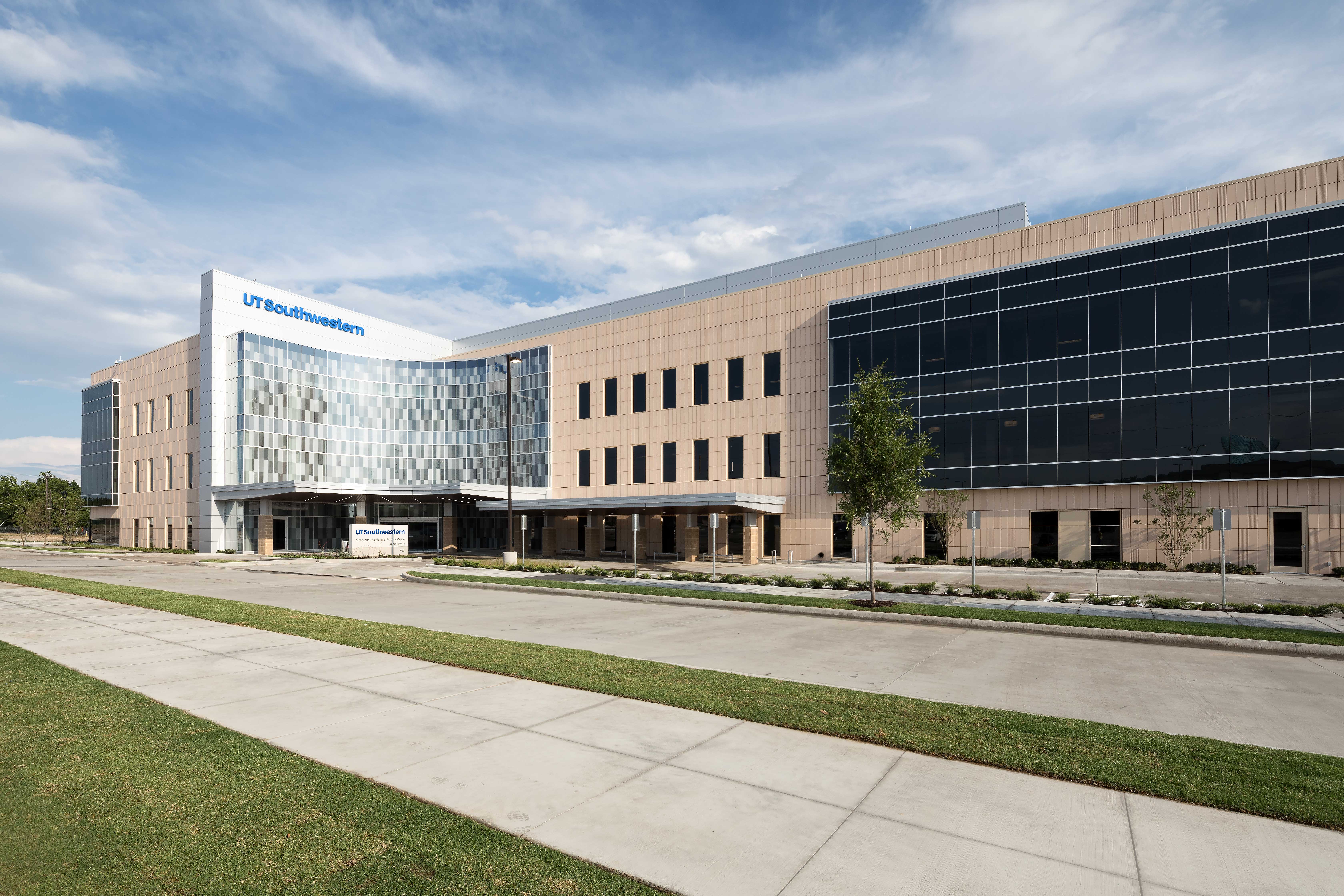 UT Southwestern Monty and Tex Moncrief Medical Center by BB&W ...