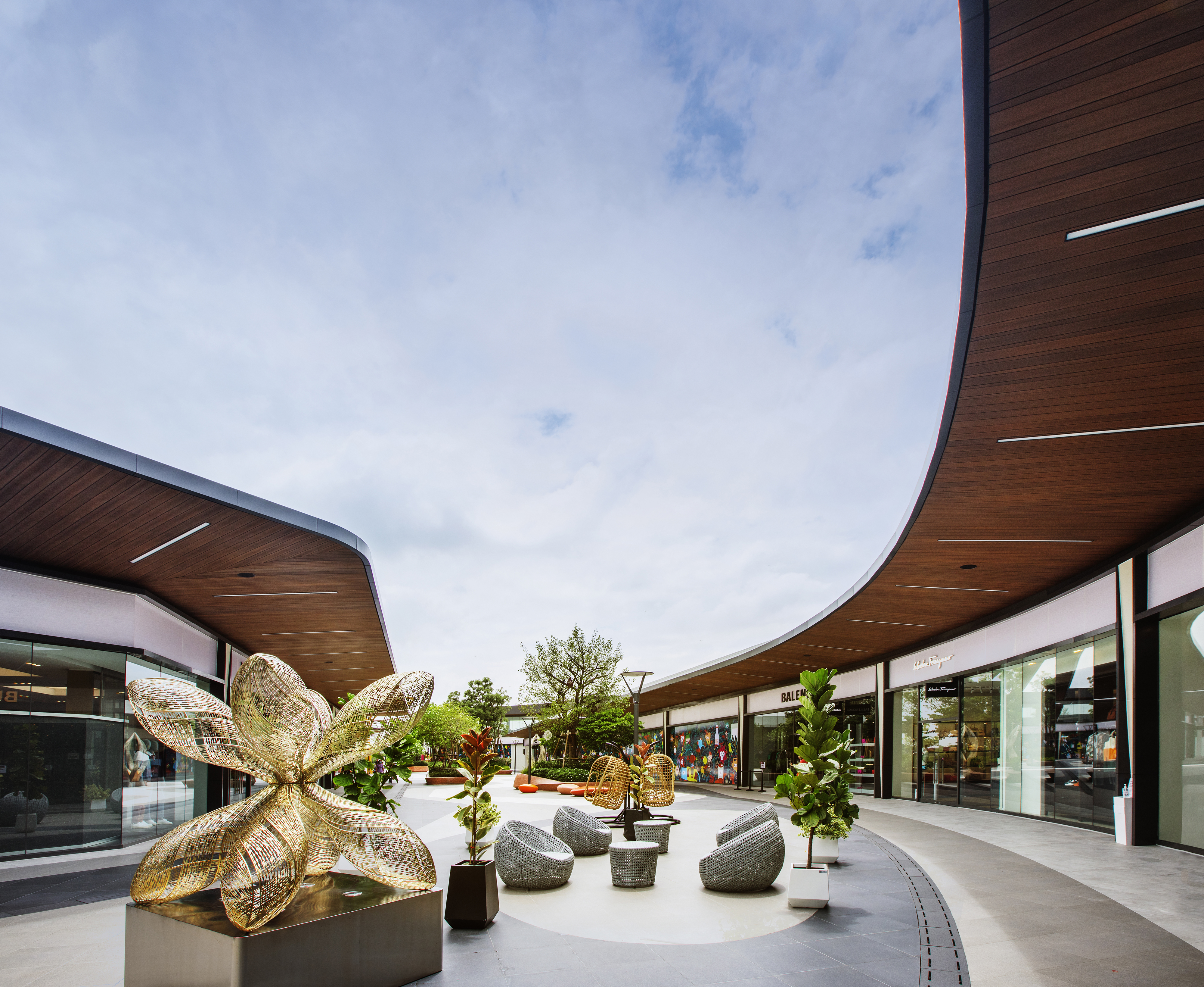 Siam Premium Outlets by Grimshaw Architects - Architizer