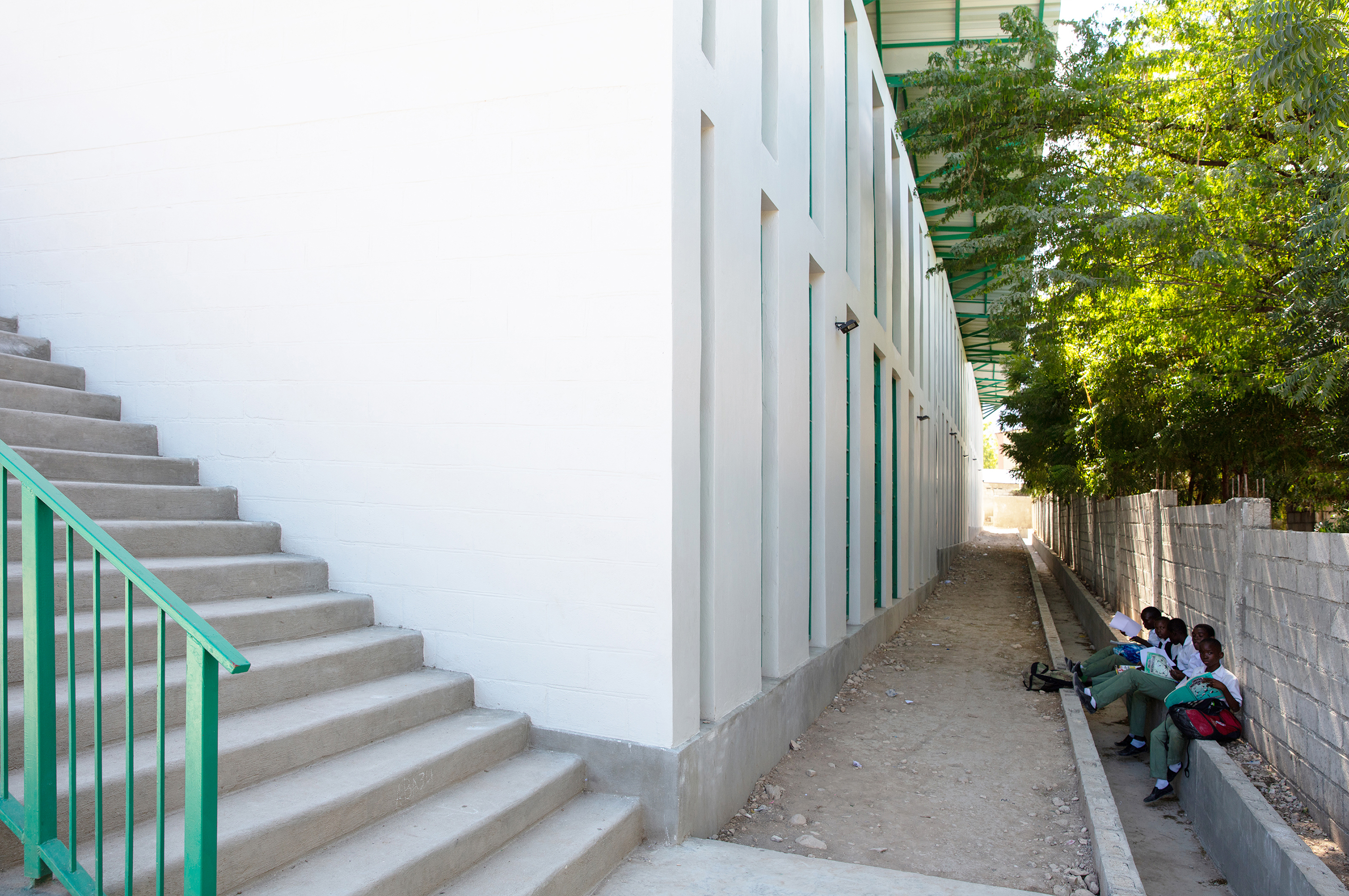 La Référence de Ganthier School by Studio PHH Architecture - Architizer