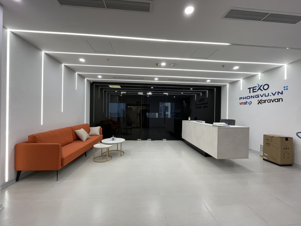 PVO PHONG VŨ HEADQUARTER by DDCIC VN DESIGN & CONSTRUCTION - Architizer