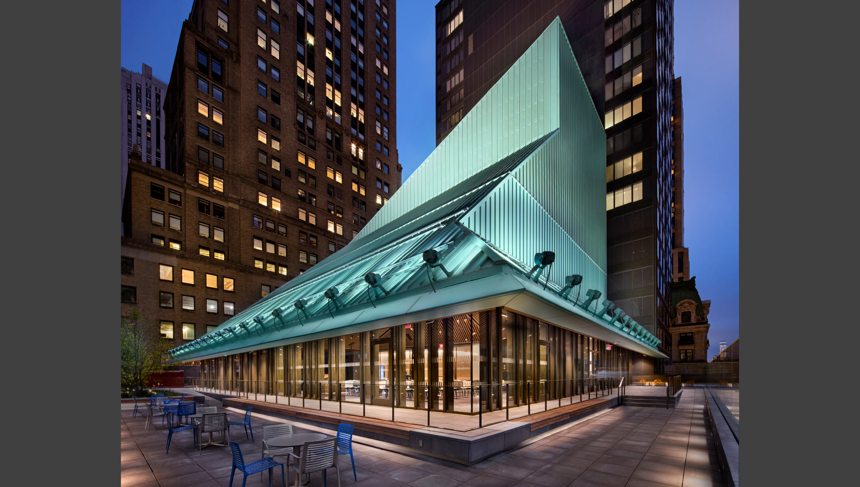 New York Public Library, The Stavros Niarchos Foundation Library (SNFL ...