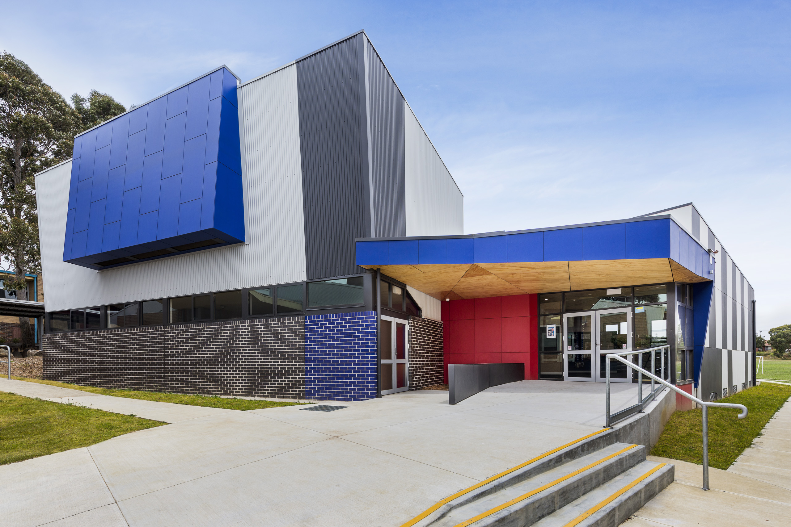 Idea 3320613: Reservoir High School - Brady Hall by Brand Architects in ...