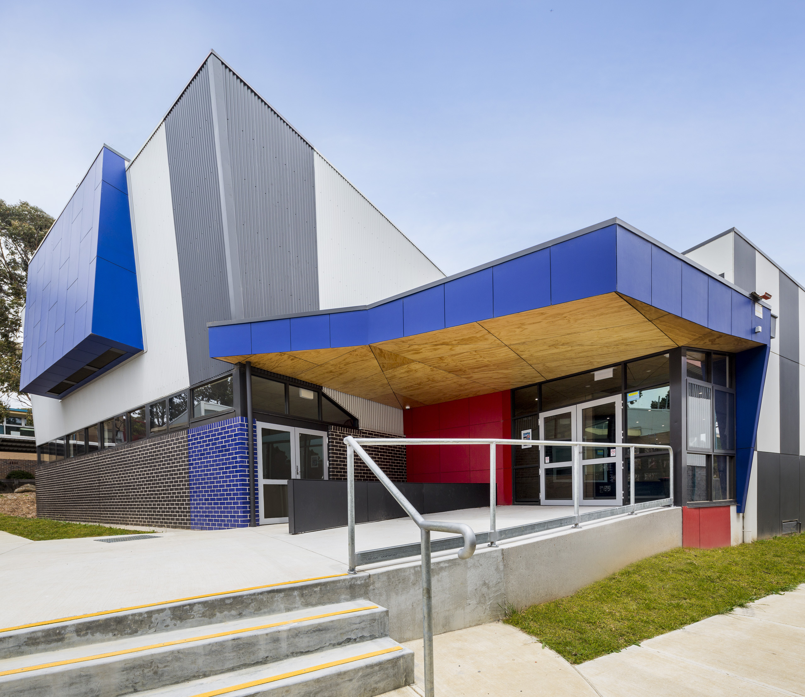 Reservoir High School - Brady Hall by Brand Architects - Architizer