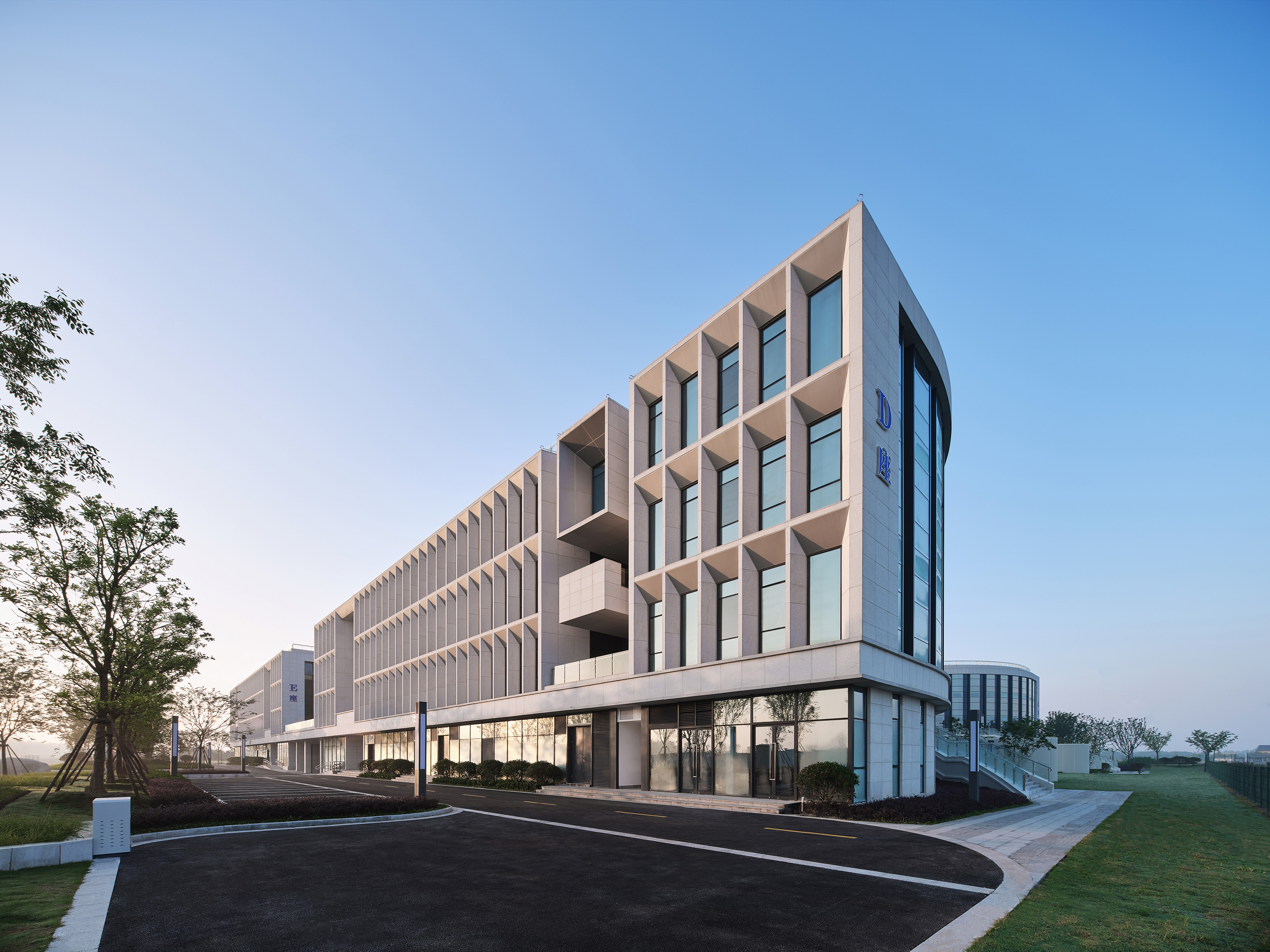 Idea 3322302: Business Incubator Building of Shanghai Wisdom Island ...
