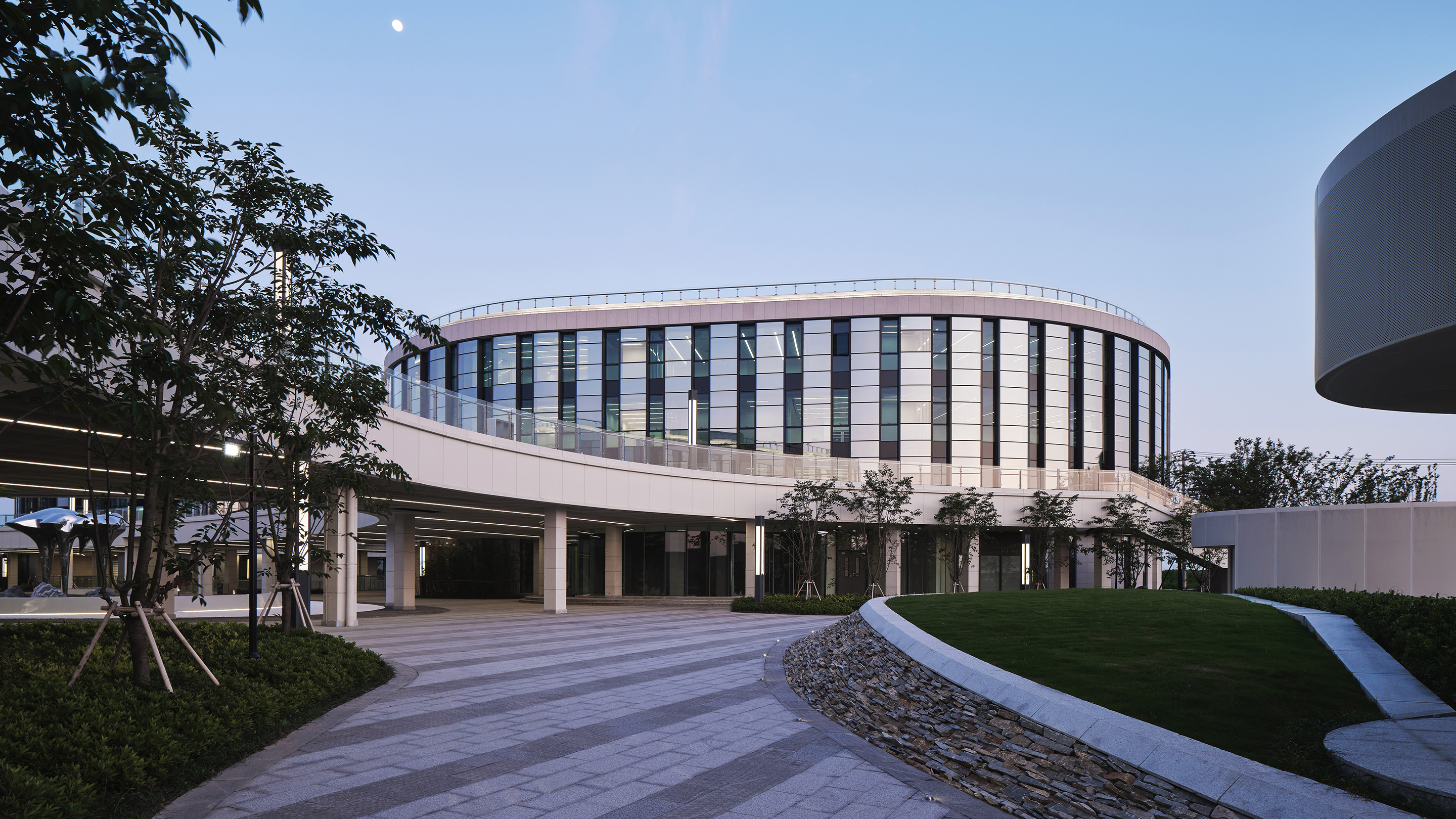 Business Incubator Building of Shanghai Wisdom Island Data Industrial ...