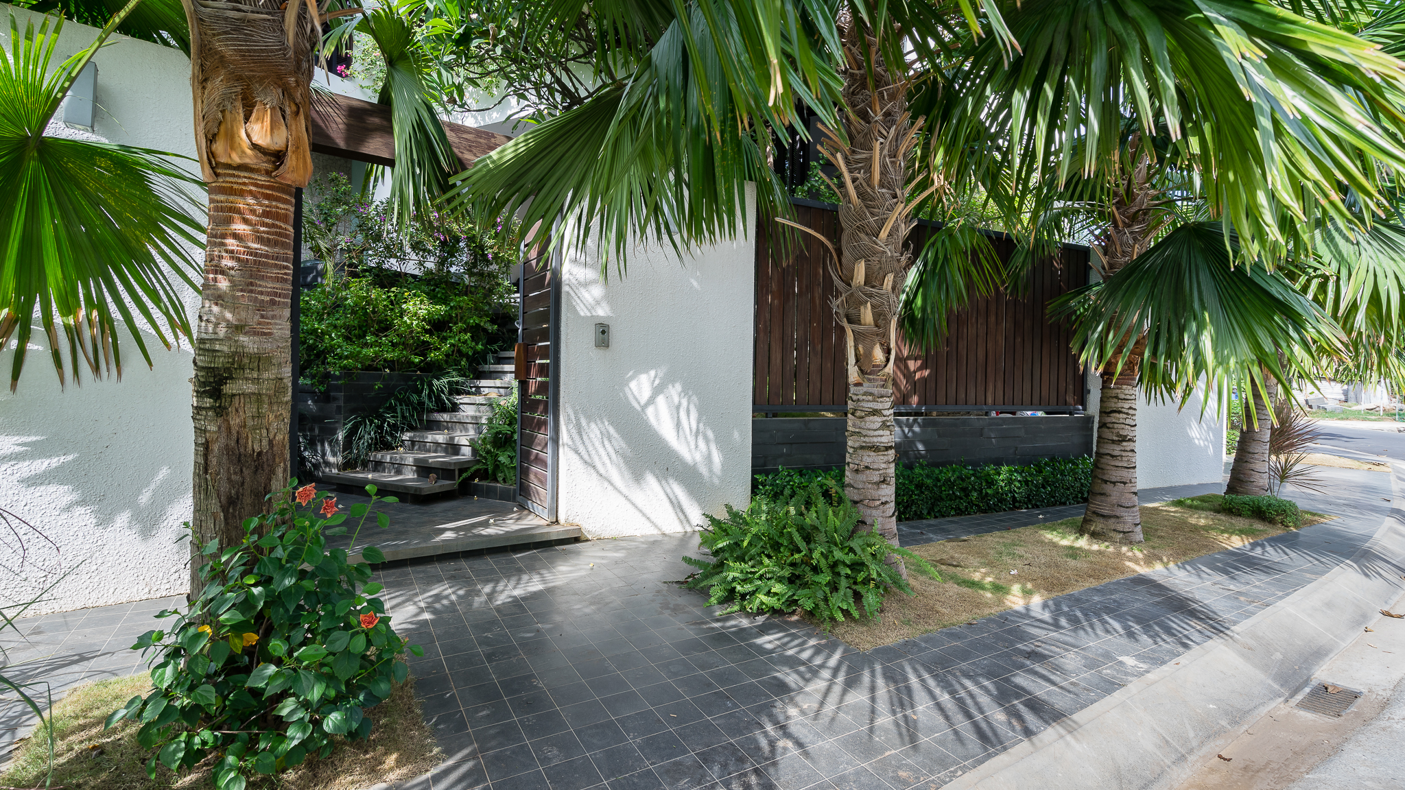 HUE HOUSE by RISOU - Architizer