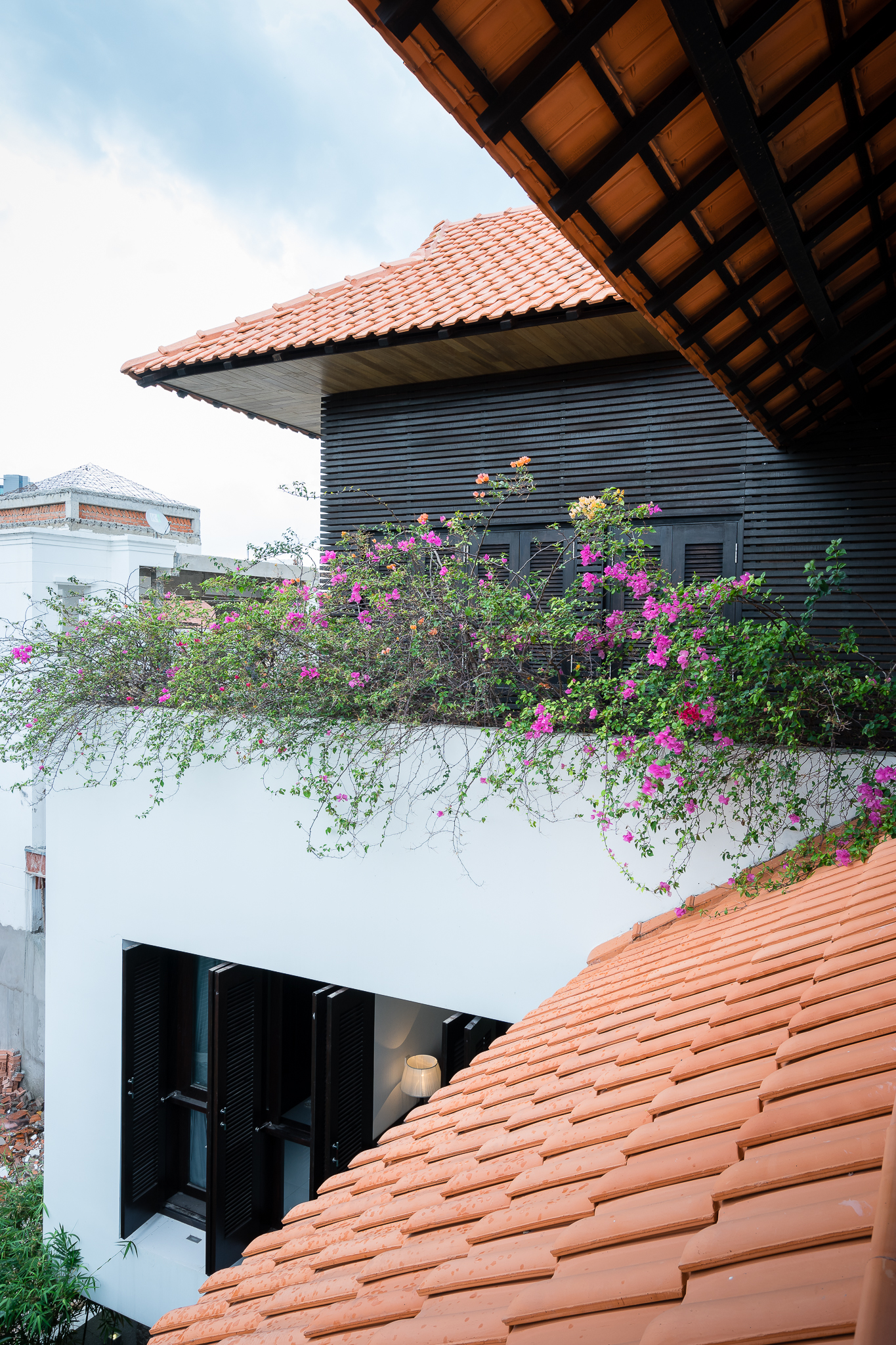 HUE HOUSE by RISOU - Architizer