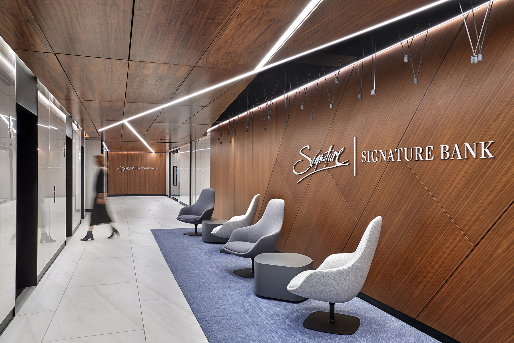 Signature Bank by Huntsman Architectural Group - Architizer