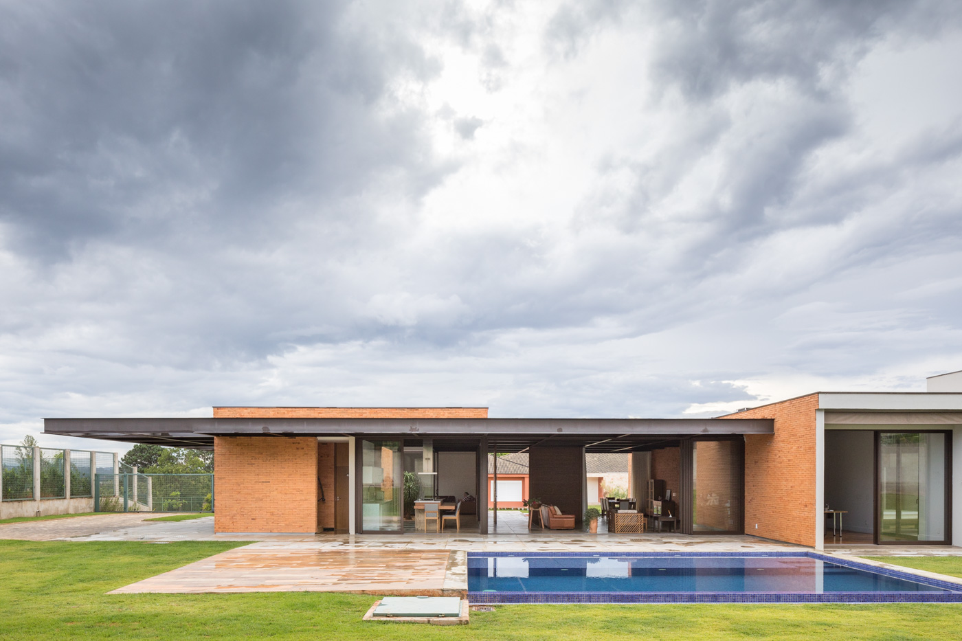 2x2 House by Mínimo Arquitetura e Design - Architizer