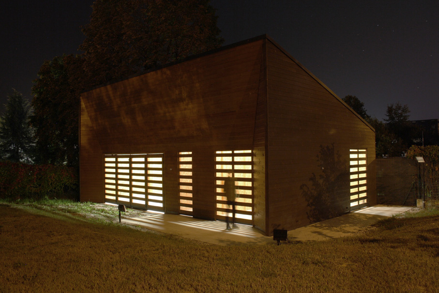 LOW BUILDING by Studio 3Mark - Architizer