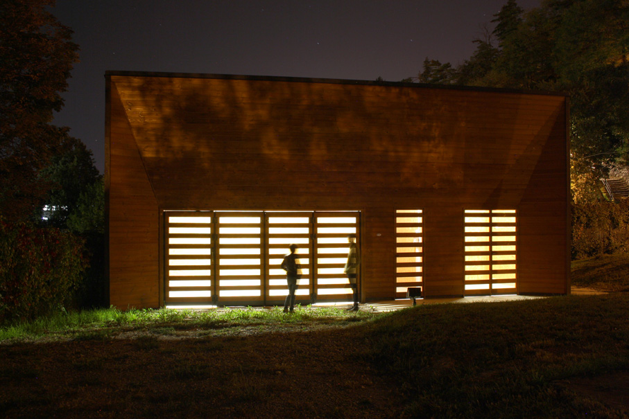 LOW BUILDING by Studio 3Mark - Architizer