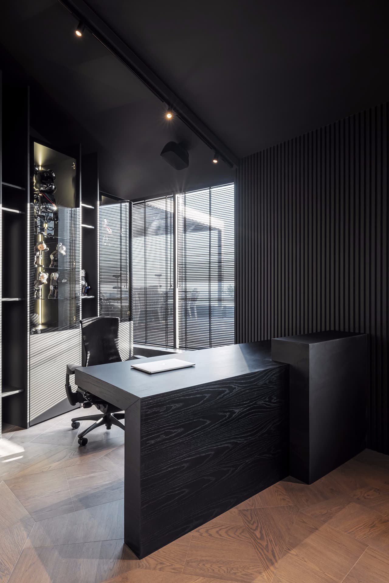 IQ-77-SL by IQOSA - Architizer