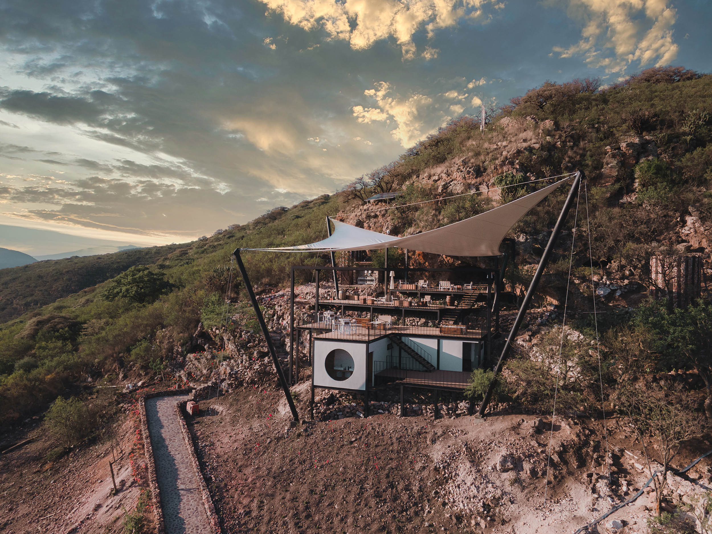 Cueva en Suburbio Santiago by DIN Interiorismo - Architizer